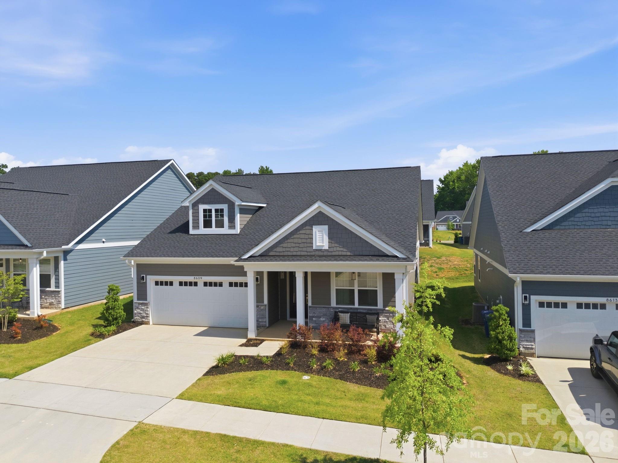 8609 Chagrin Drive, Cornelius, NC - photo 2 of 47