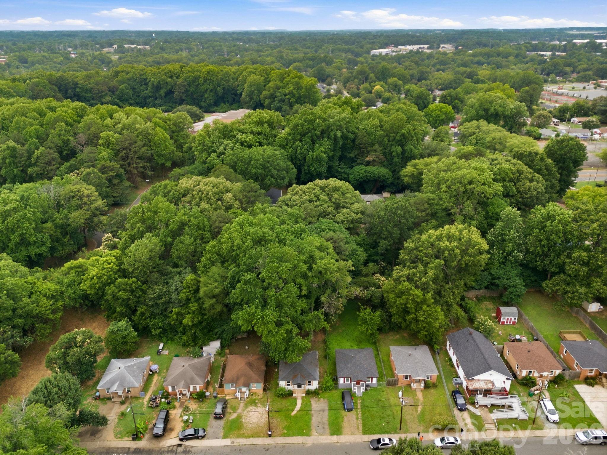 Photo 10 of 1829 Taylor Avenue, Charlotte, NC