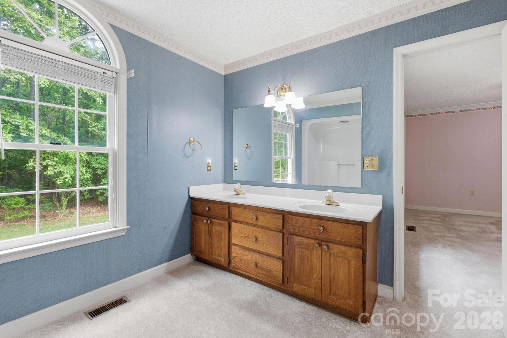 4804 Elmhurst Drive NE, Hickory, NC - photo 26 of 40