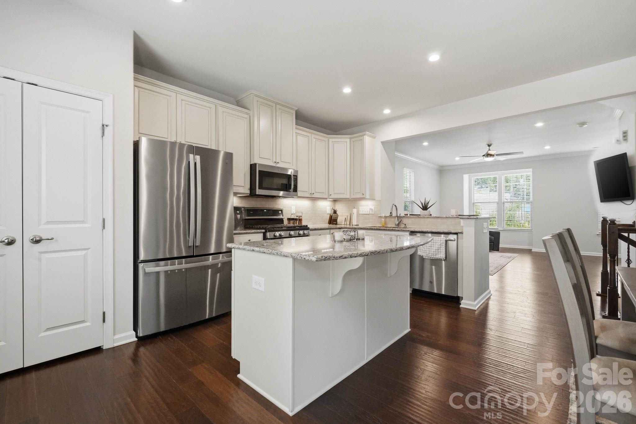 1221 Queen Lyon Court, Charlotte, NC - photo 11 of 46