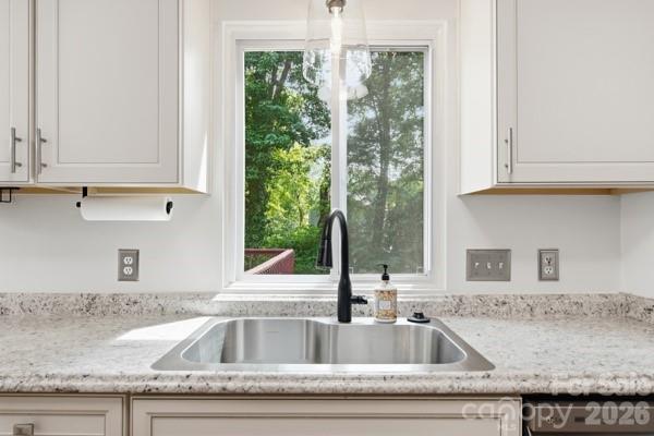 Photo 12 of 2501 Olde Whitehall Road, Charlotte, NC