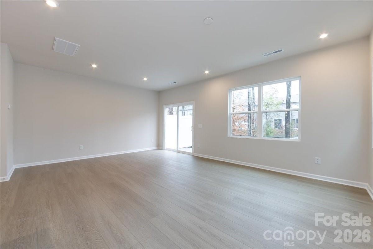 Photo 6 of 6017 Longar Lane, Charlotte, NC