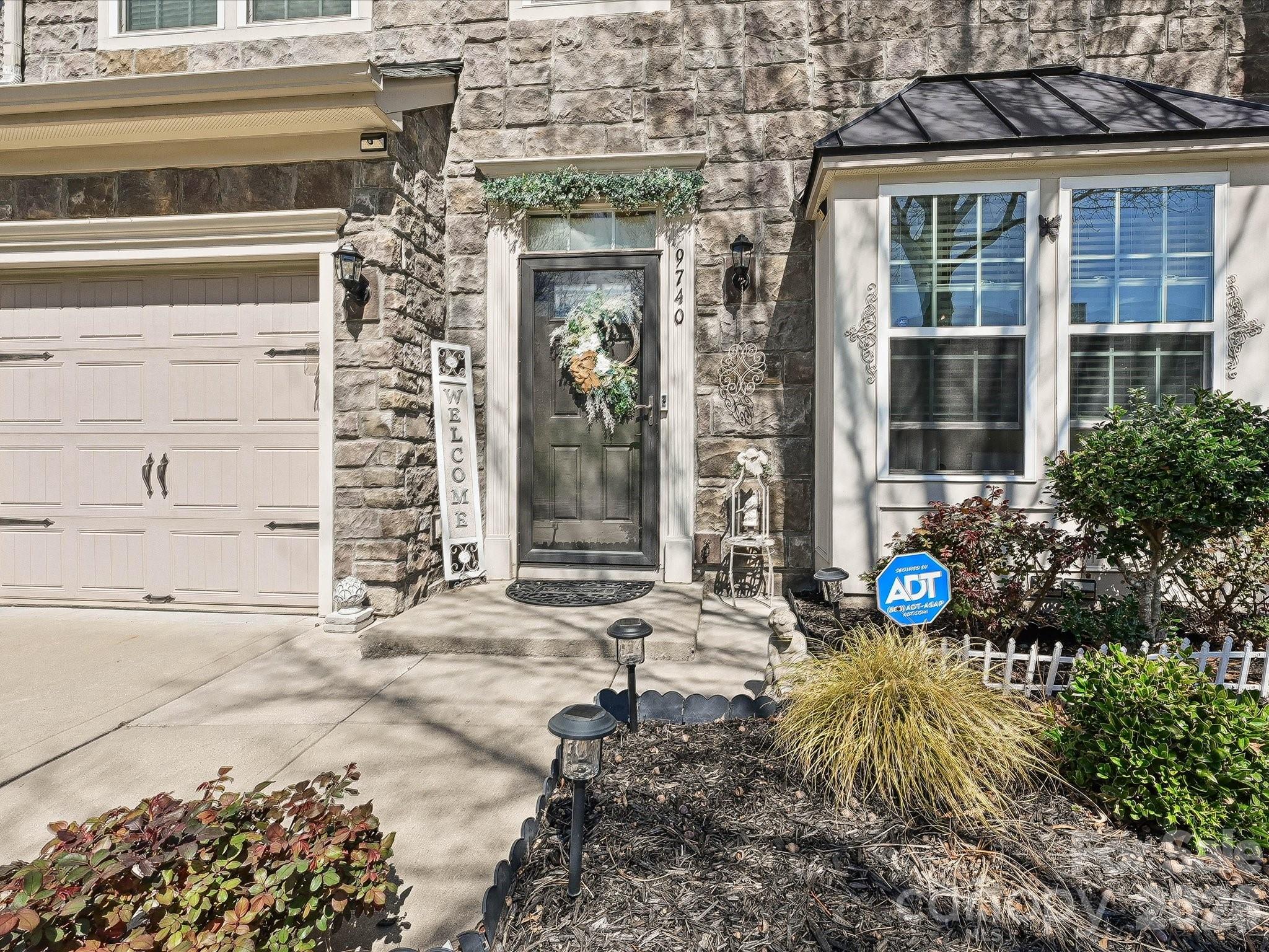 Photo 3 of 9740 Springholm Drive, Charlotte, NC