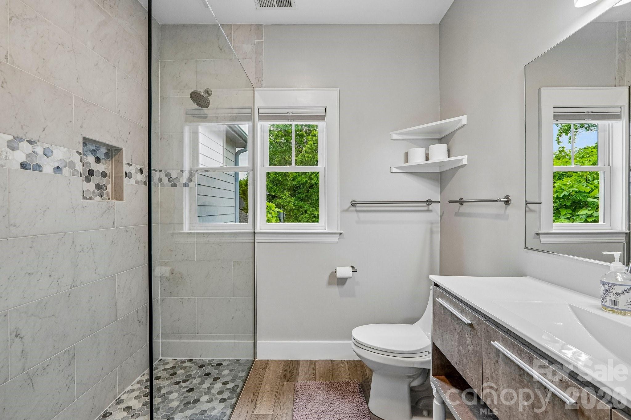 Photo 21 of 611 E 37th Street, Charlotte, NC