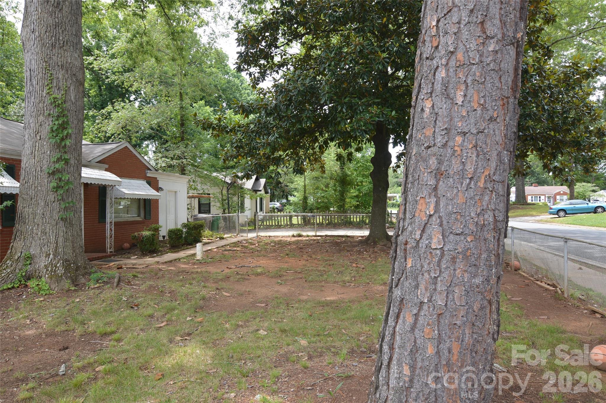 Photo 11 of 2111 Dickens Avenue, Charlotte, NC