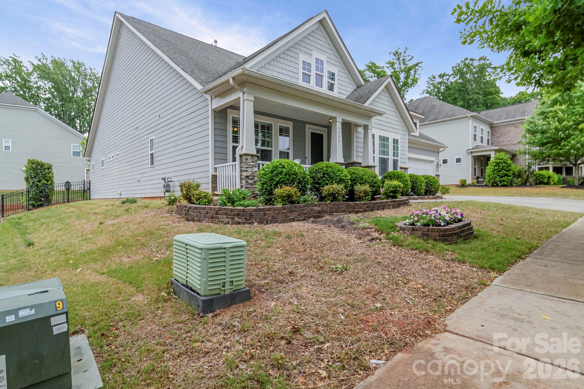 Photo 4 of 9524 Hightower Oak Street, Huntersville, NC