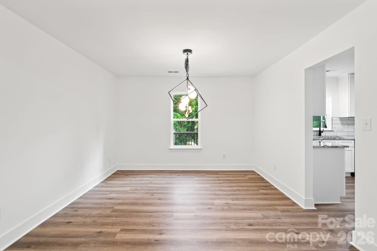 Photo 12 of 2033 Colony Hill Drive, Charlotte, NC