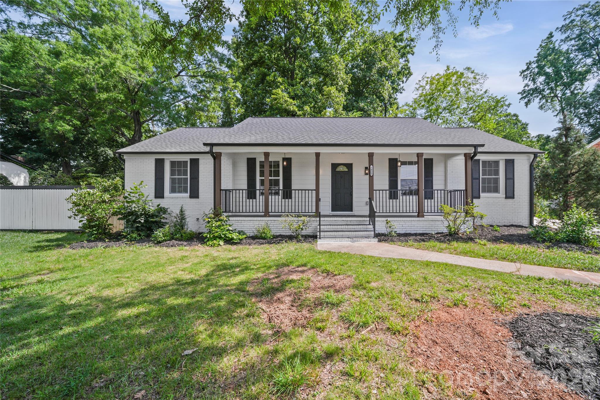 Photo 3 of 1421 Tyvola Road, Charlotte, NC