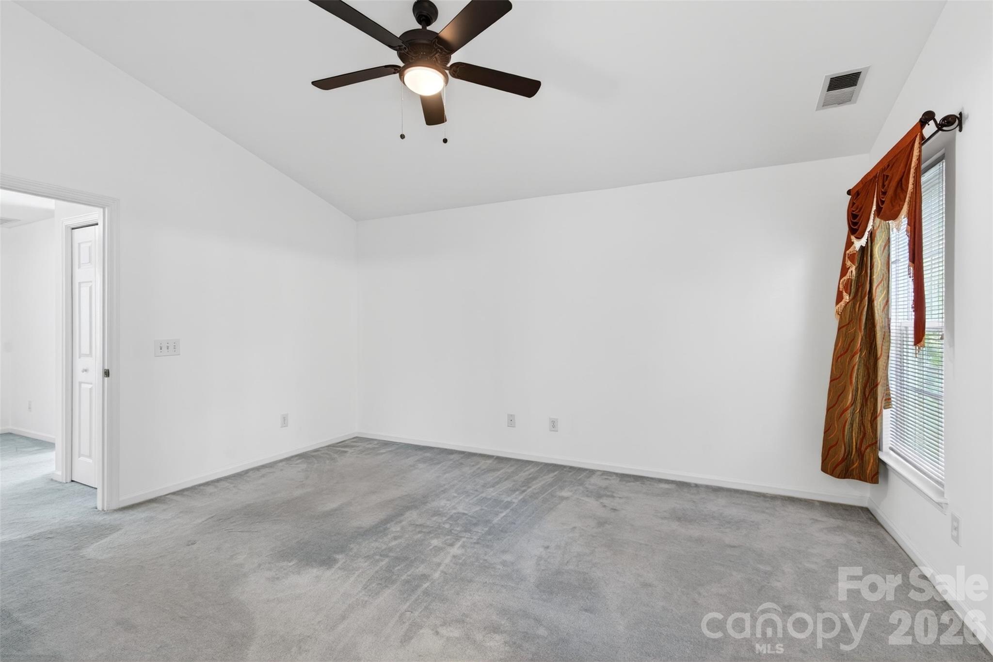 Photo 26 of 2539 Thornfield Road, Charlotte, NC