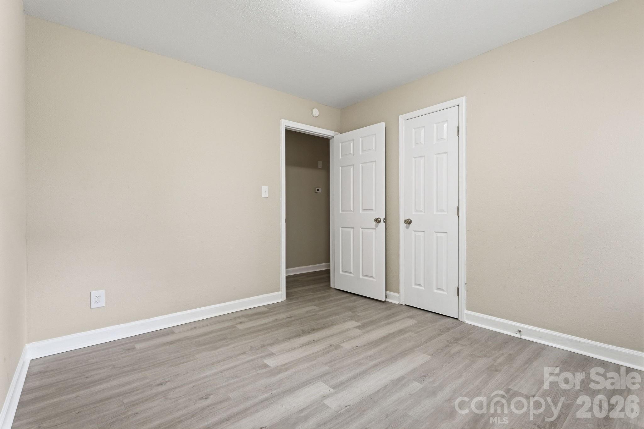Photo 6 of 810 Echo Glen Road, Charlotte, NC