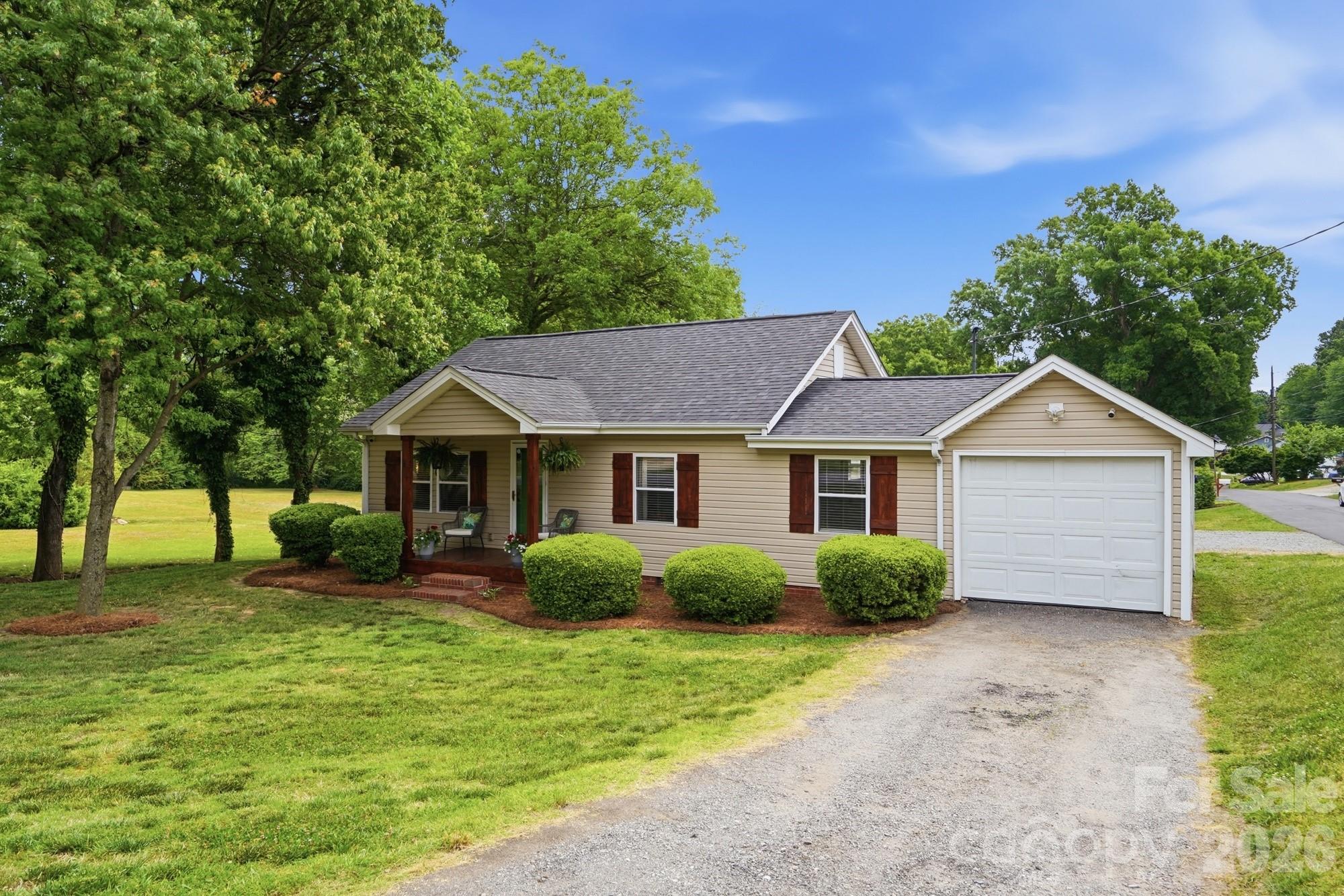 Exterior of 215 W Dallas Road, Stanley, NC
