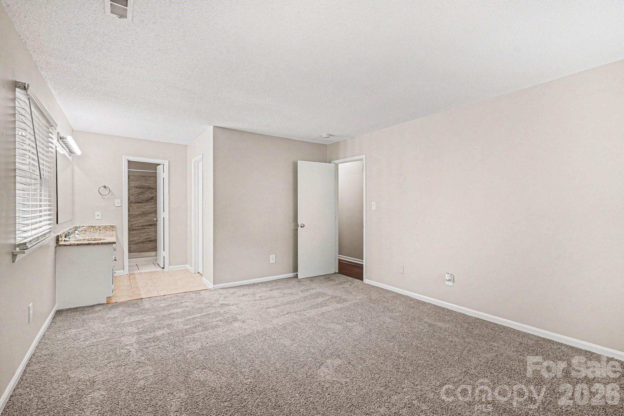 Photo 9 of 11613 Rimrock Canyon Drive, Charlotte, NC