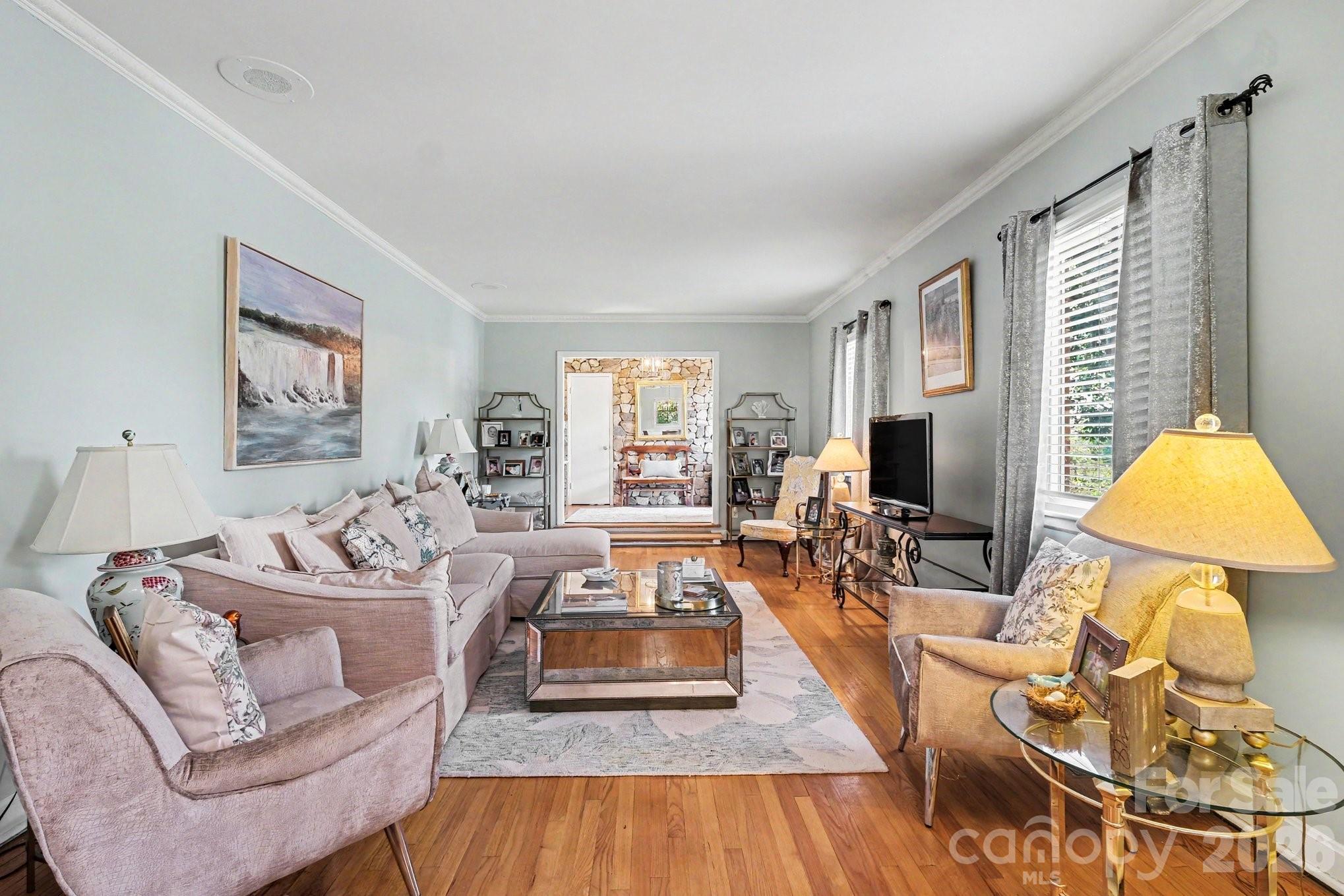 6641 Brookmeade Drive, Charlotte, NC - photo 7 of 32