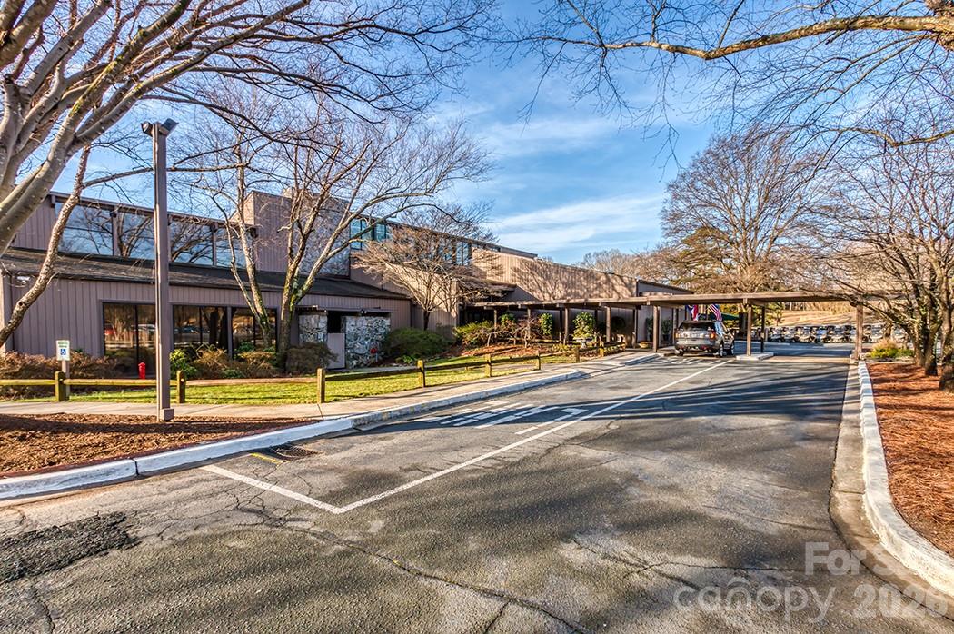 Photo 35 of 8211 Golf Ridge Drive, Charlotte, NC