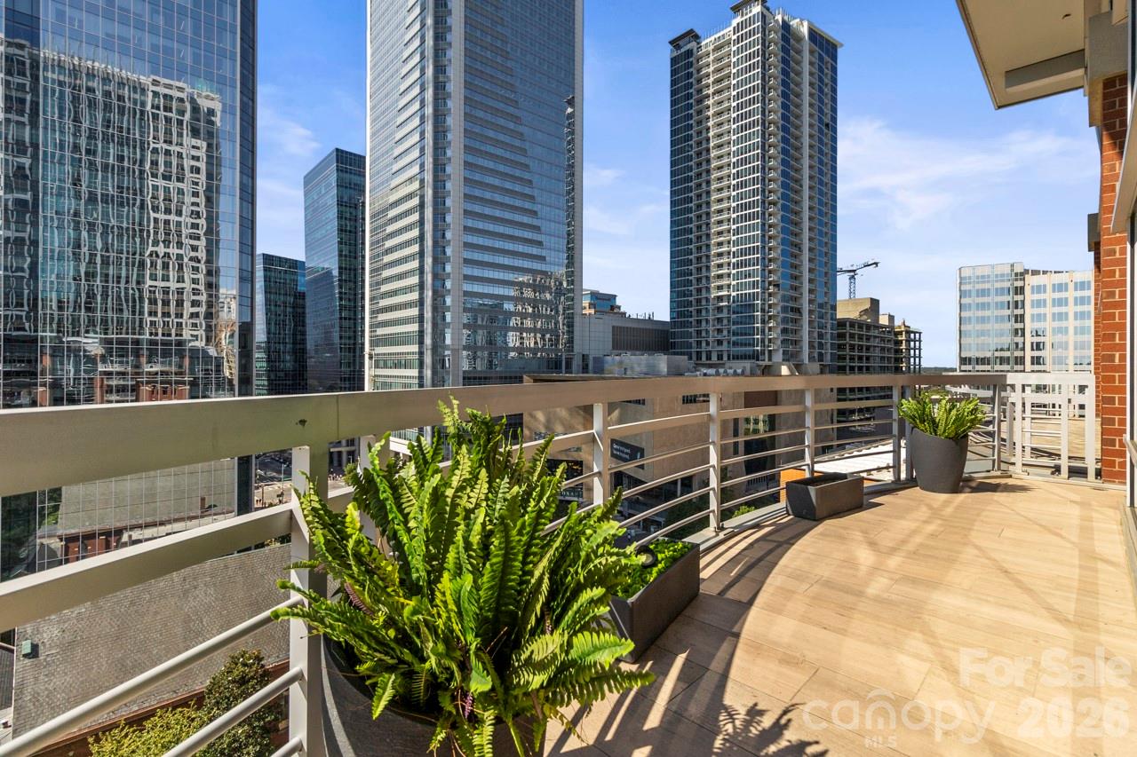 Photo 4 of 435 S Tryon Street901, Charlotte, NC