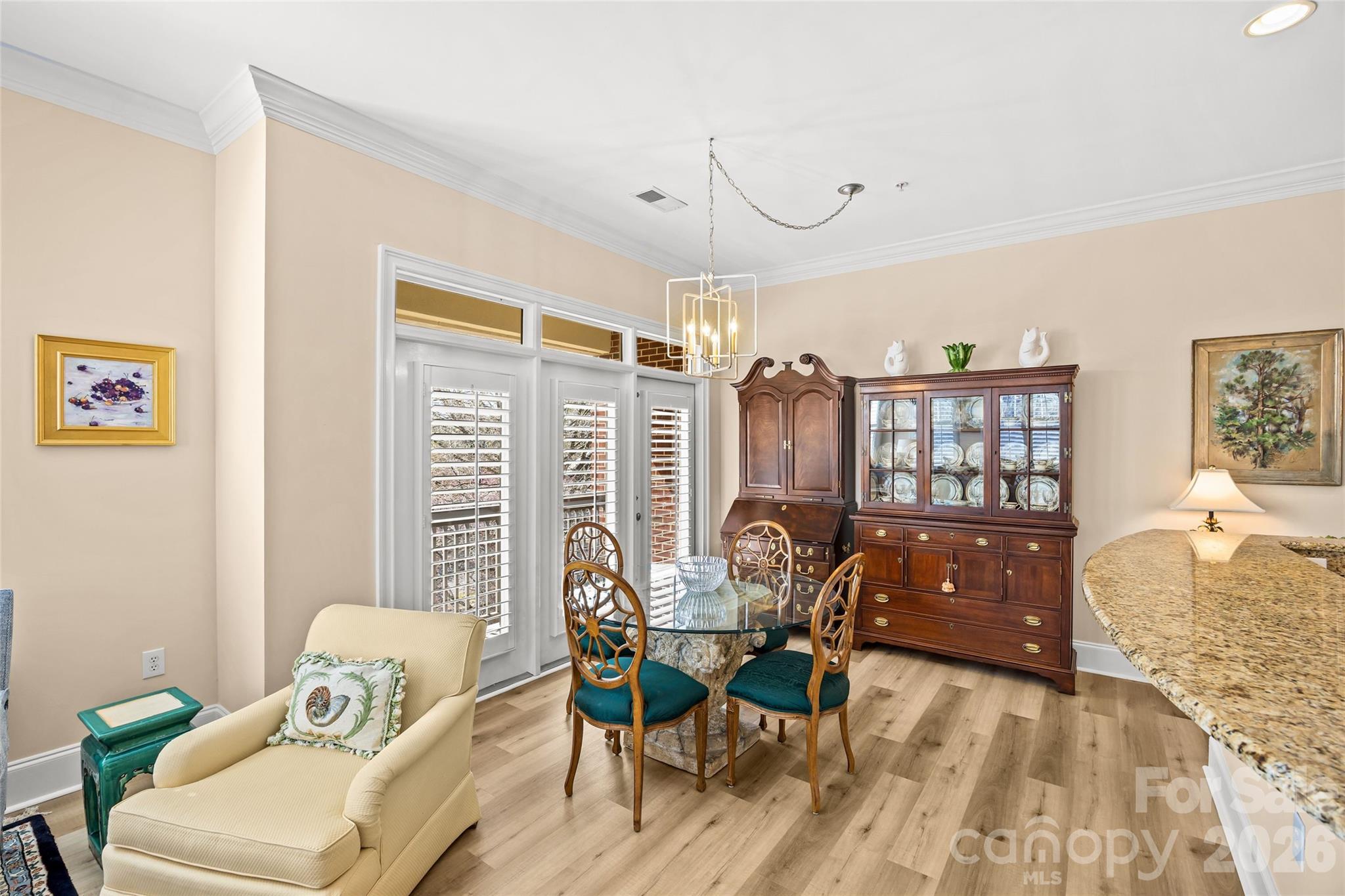 Photo 13 of 2994 Selwyn Avenue, Charlotte, NC