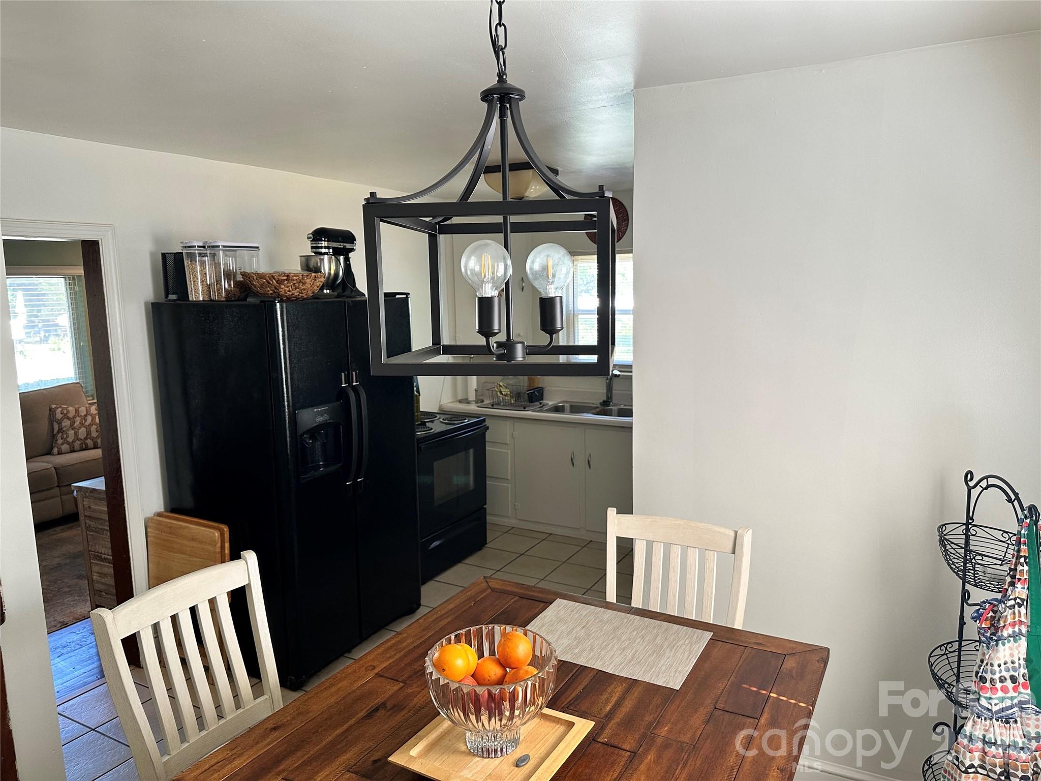 600 W Cama Street8, Charlotte, NC - photo 15 of 27
