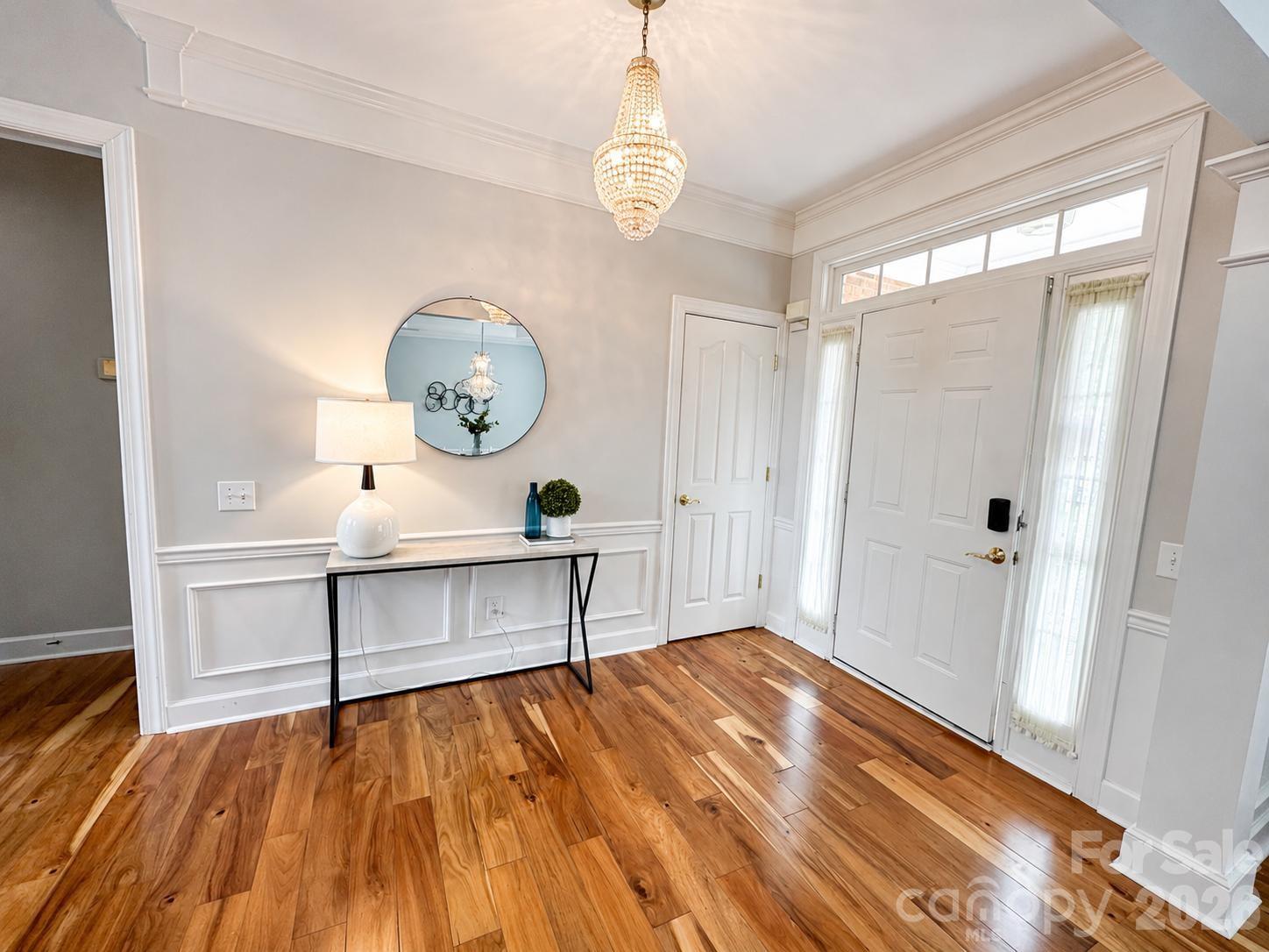 Photo 3 of 11106 Knight Castle Drive, Charlotte, NC