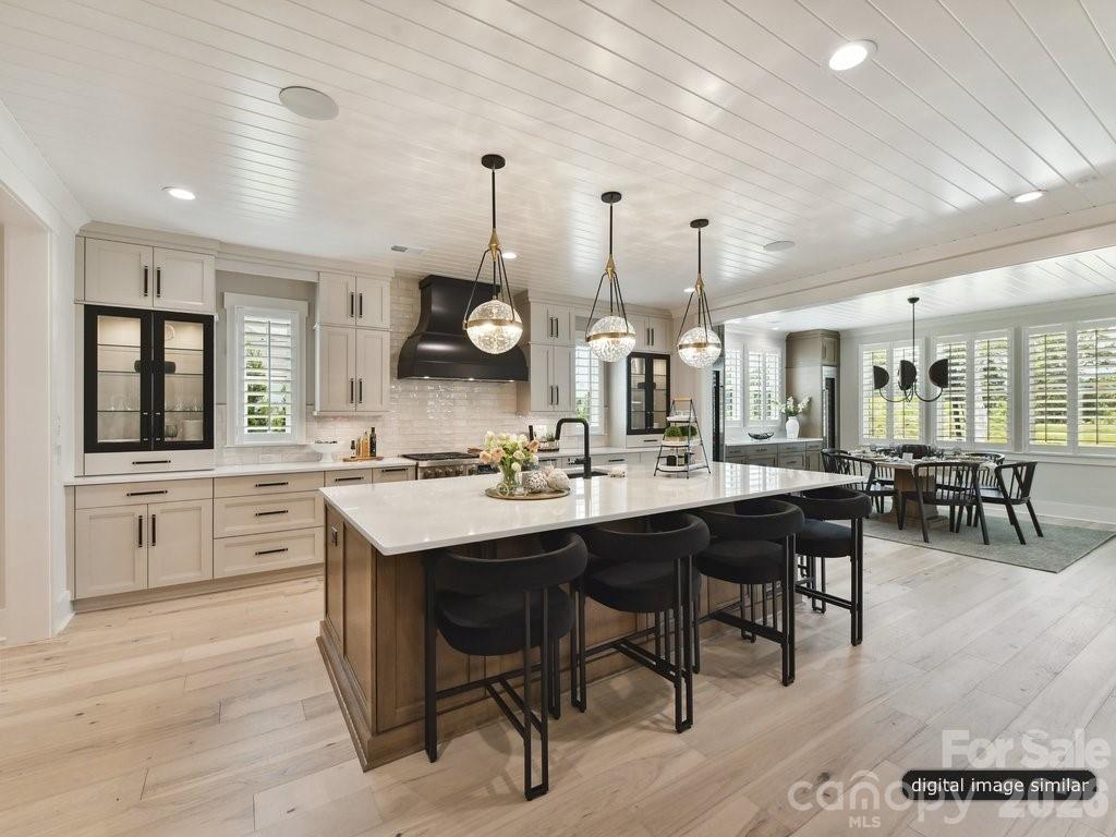 Photo 9 of 3133 Country Club Drive, Charlotte, NC