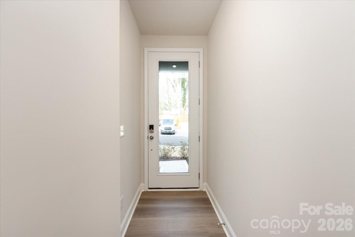Photo 2 of 909 Archway Lane, Charlotte, NC