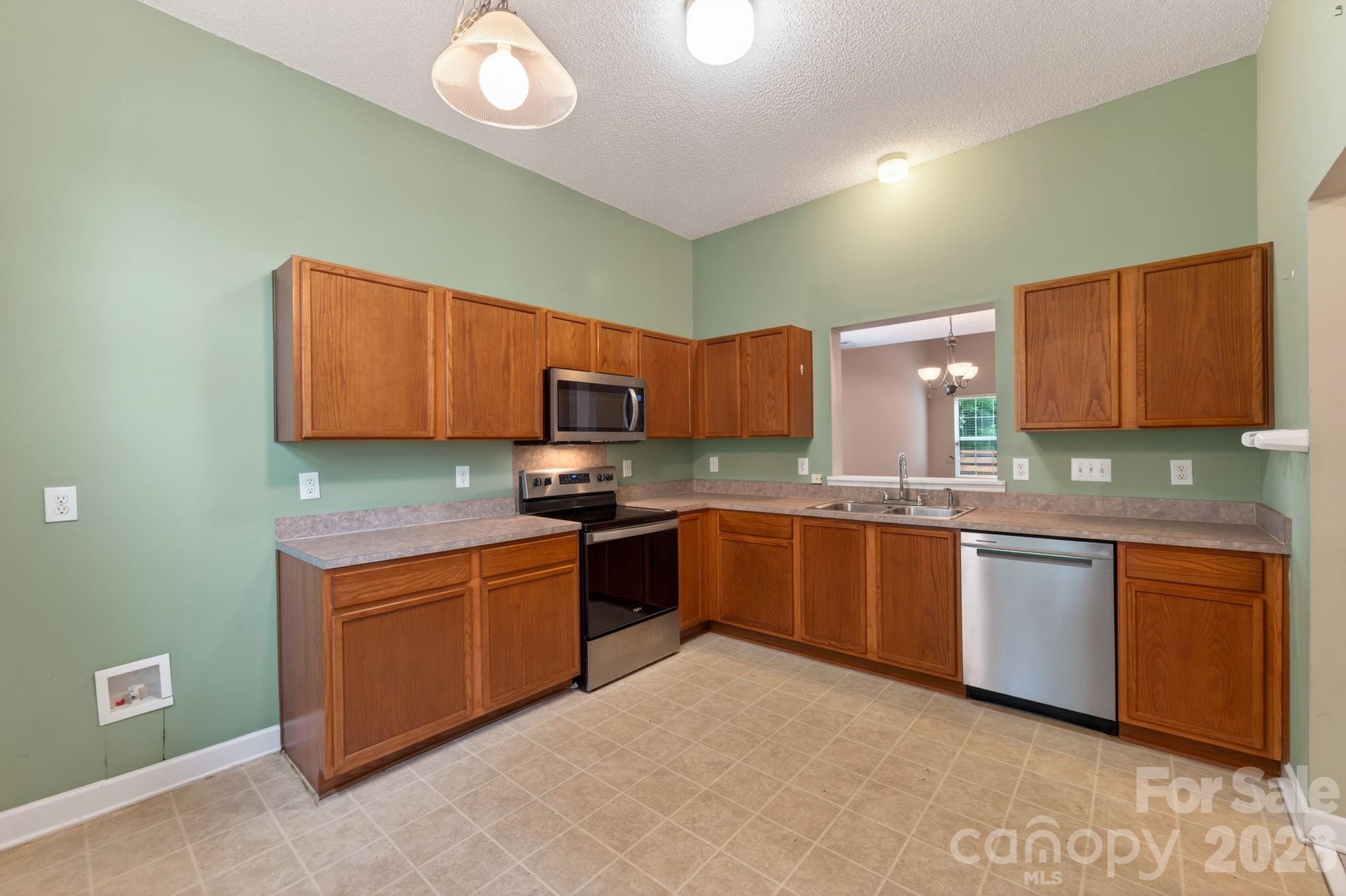 Photo 13 of 1423 Quail Street, Charlotte, NC