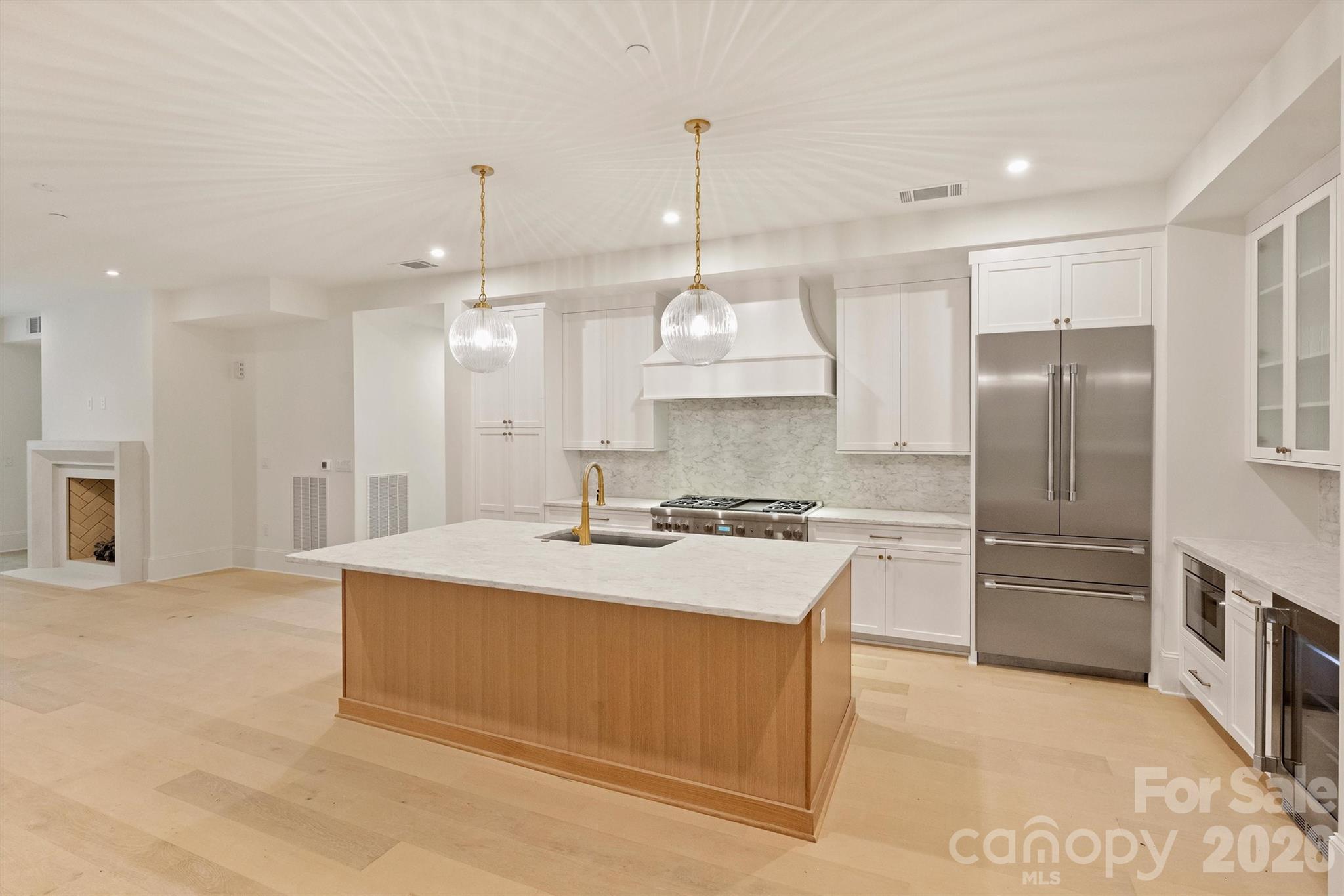 Photo 13 of 409 Queens Road304, Charlotte, NC