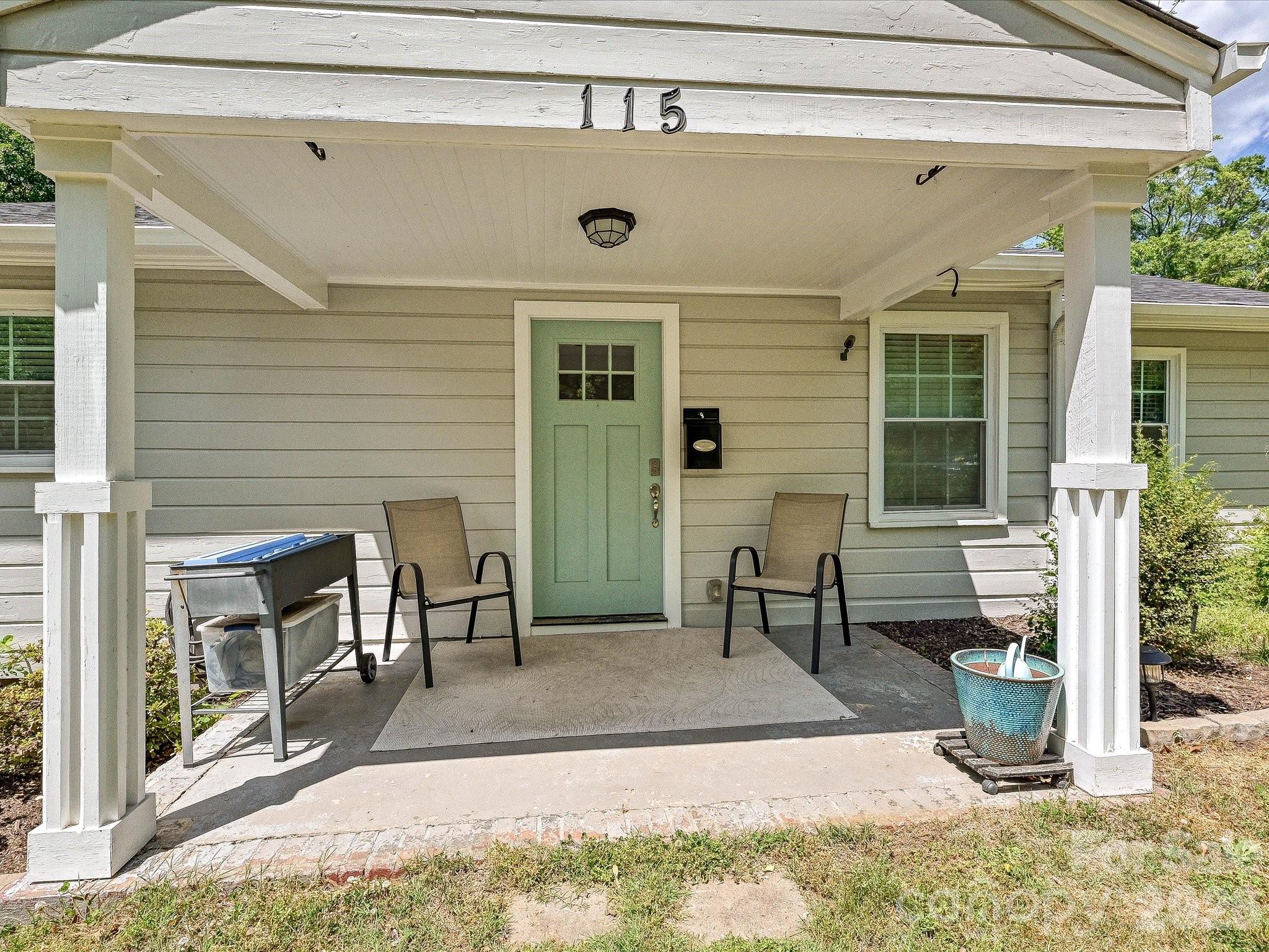 115 N Gardner Avenue, Charlotte, NC - photo 2 of 22