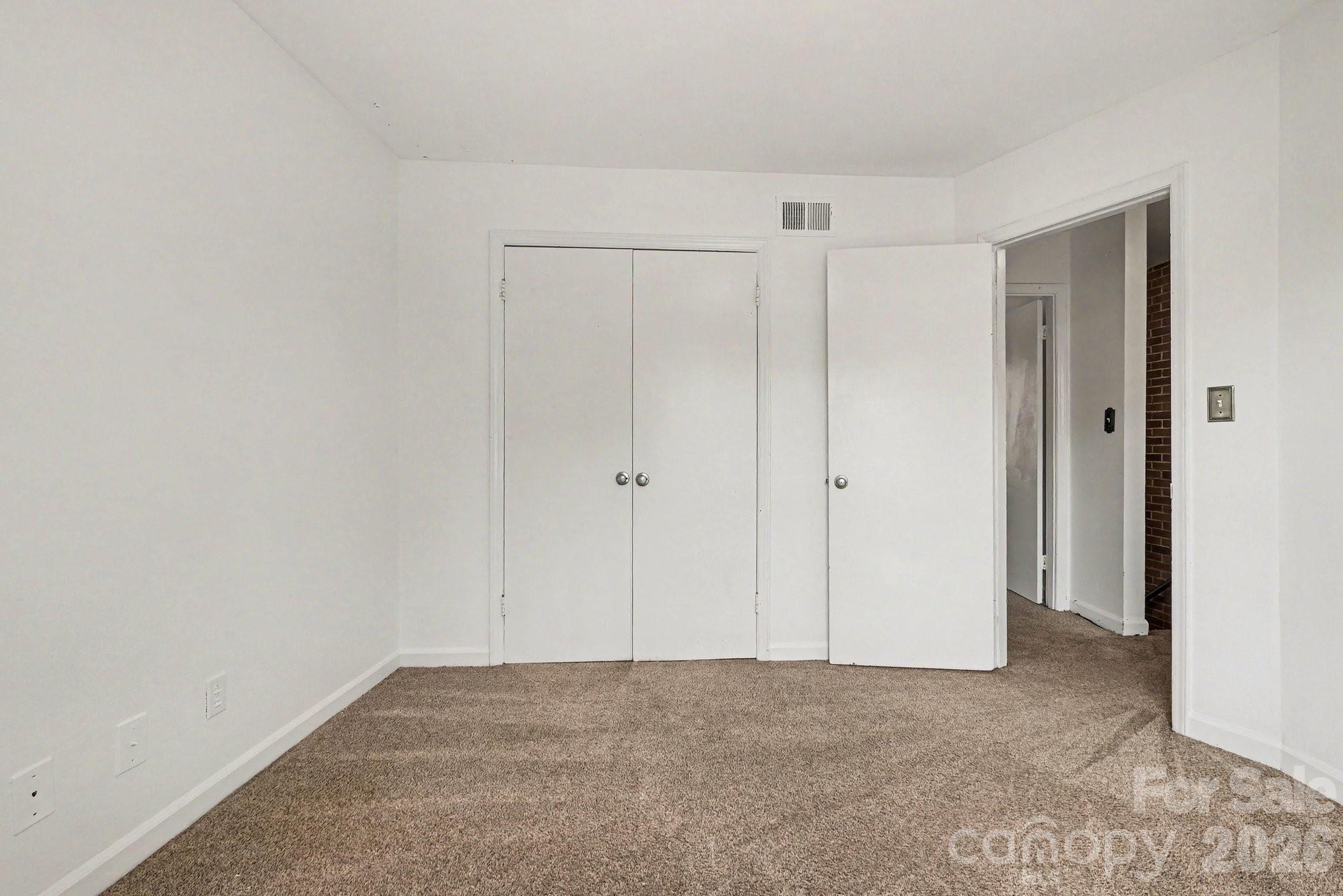 Photo 9 of 4329 Hathaway StreetB, Charlotte, NC