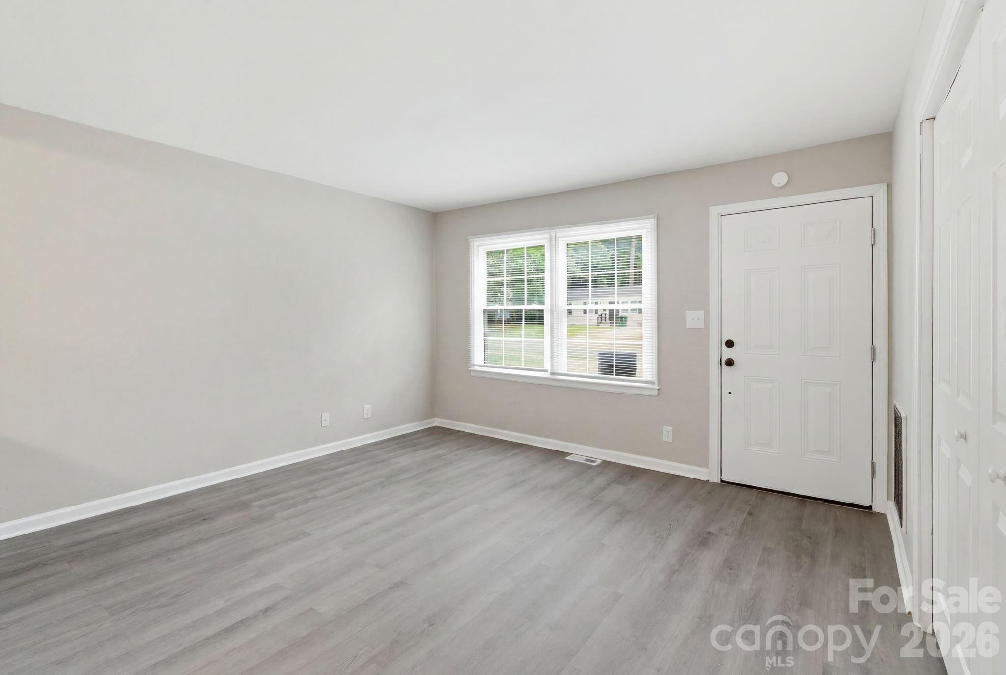 Photo 3 of 2732 Thornton Road, Charlotte, NC