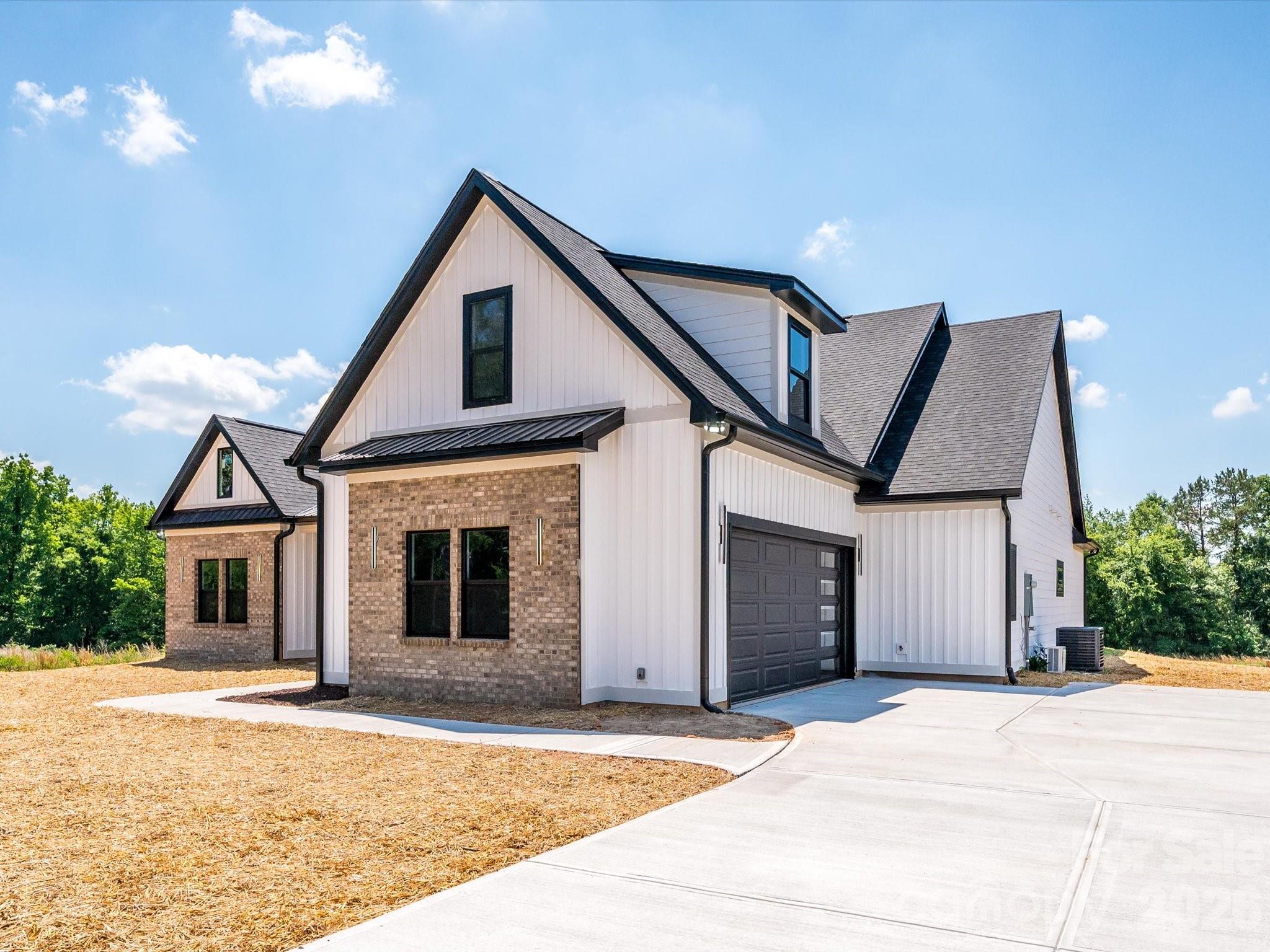 1012 Harrogate Drive, Bessemer City, NC - photo 1 of 41