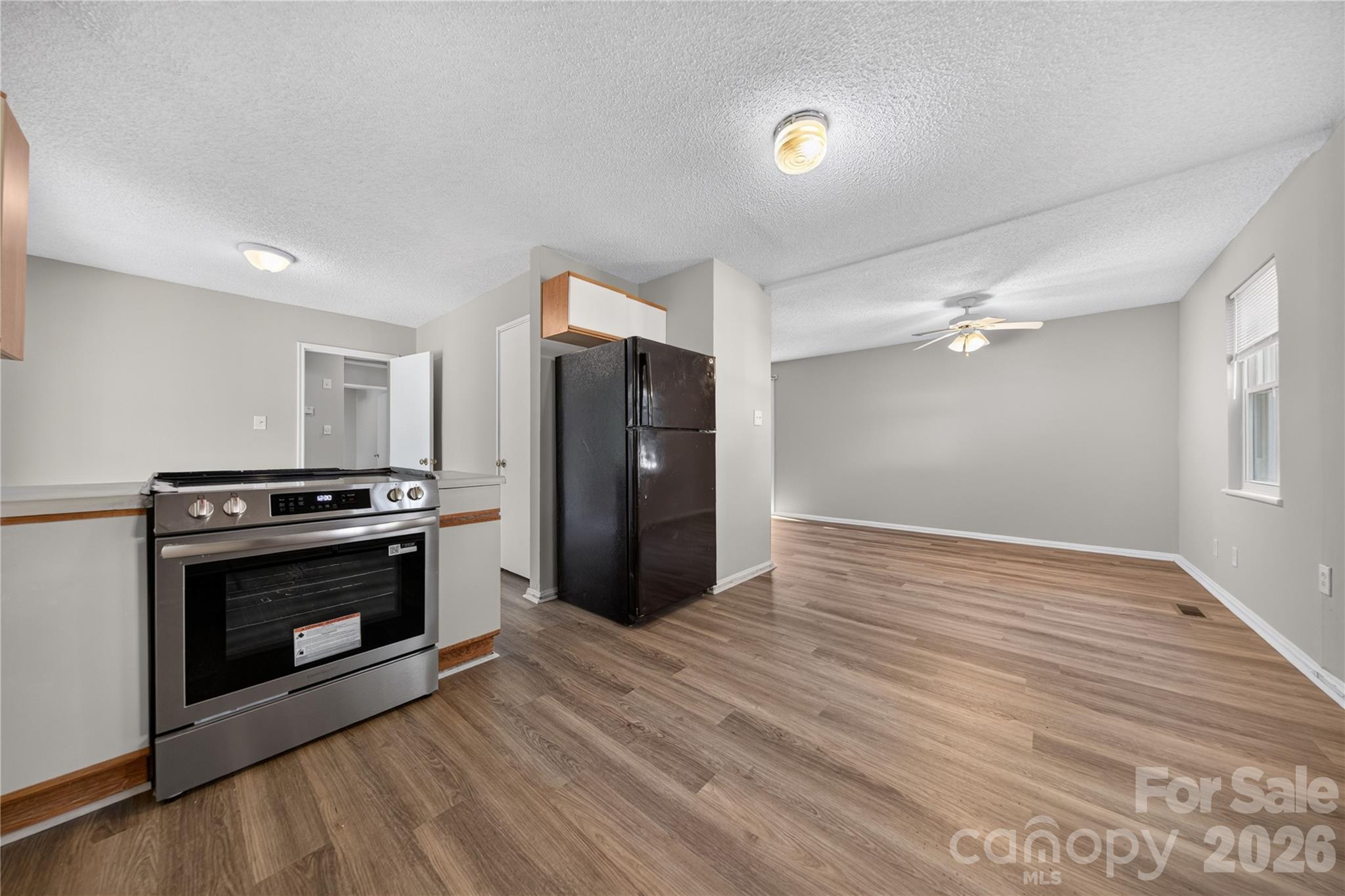 Photo 11 of 520 Inwood Drive, Charlotte, NC