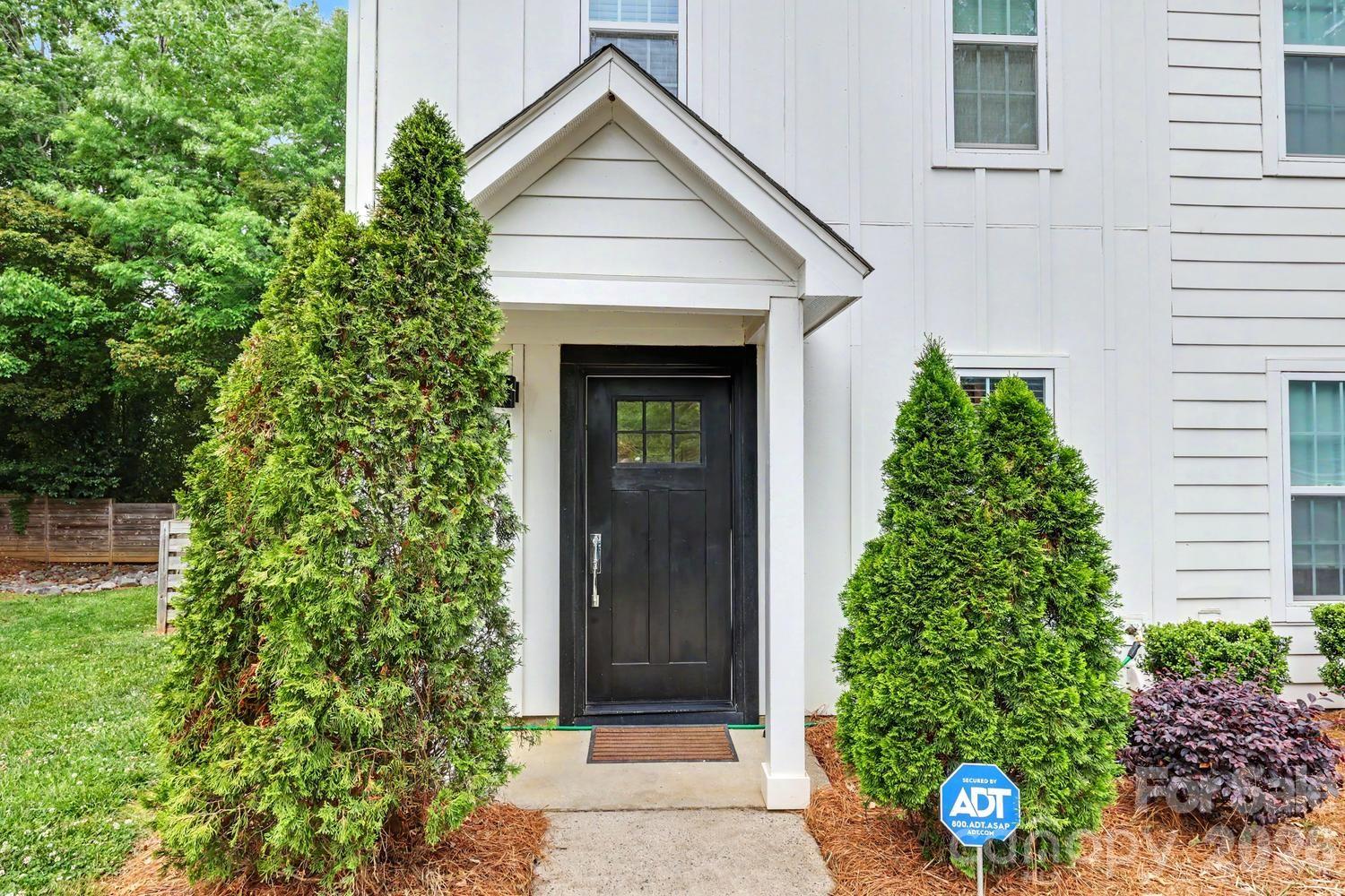 Photo 2 of 1511 Briar Creek RoadA, Charlotte, NC