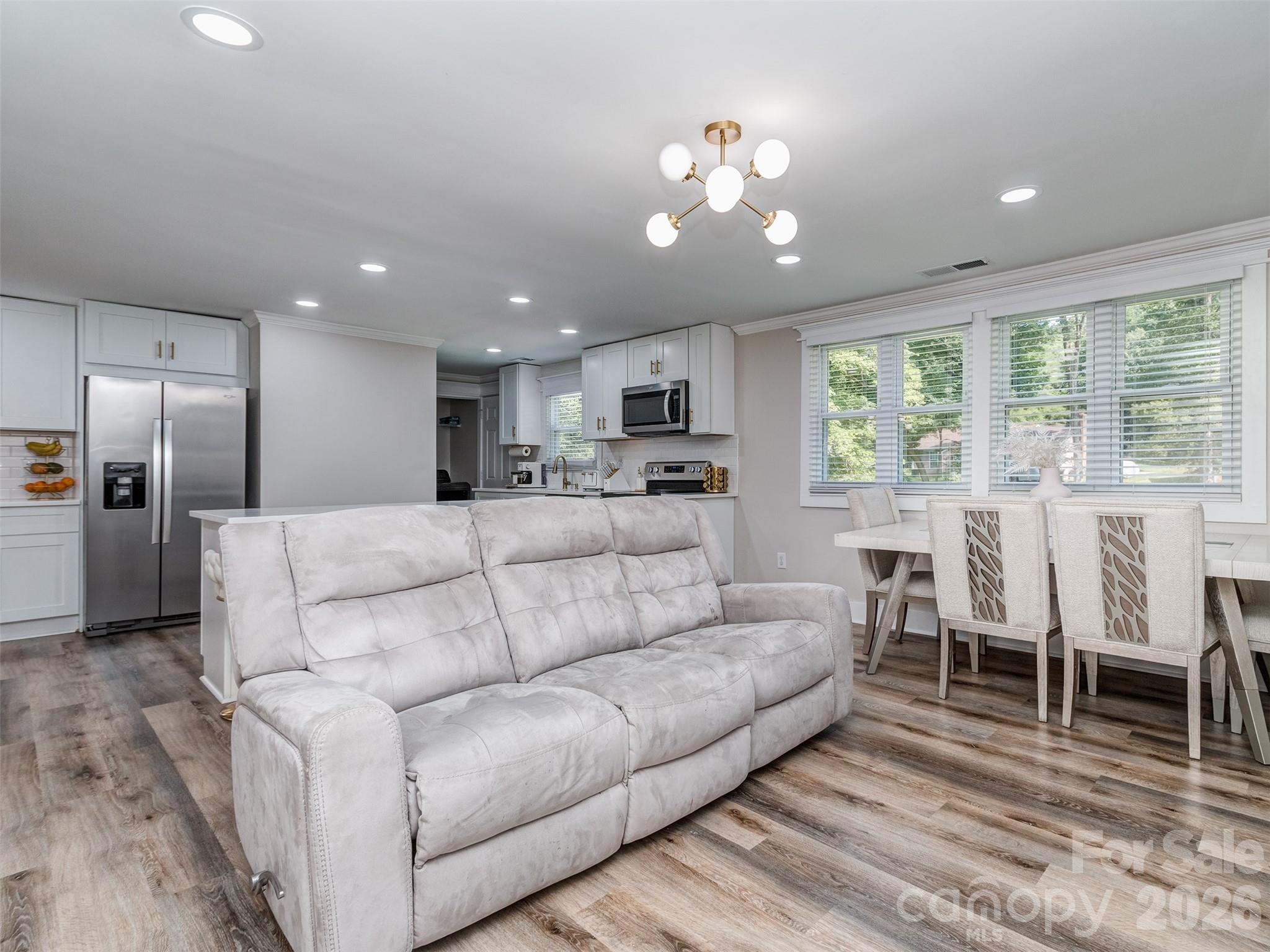 Photo 10 of 6821 Saddle Point Road, Charlotte, NC