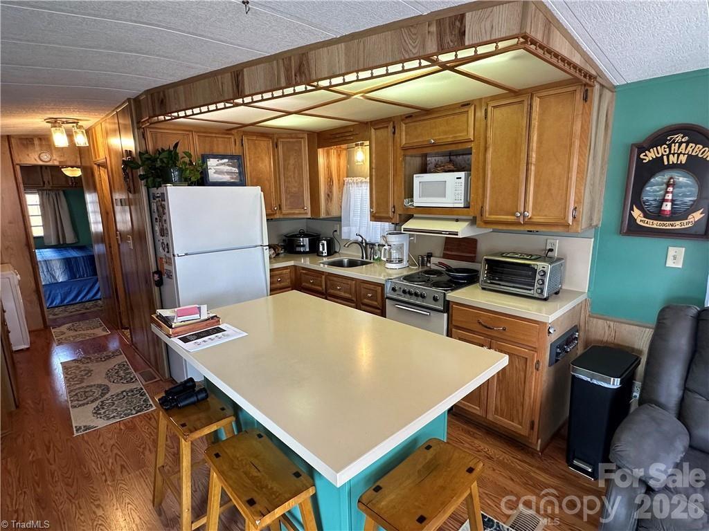 120 Elm Street, New London, NC - photo 6 of 49