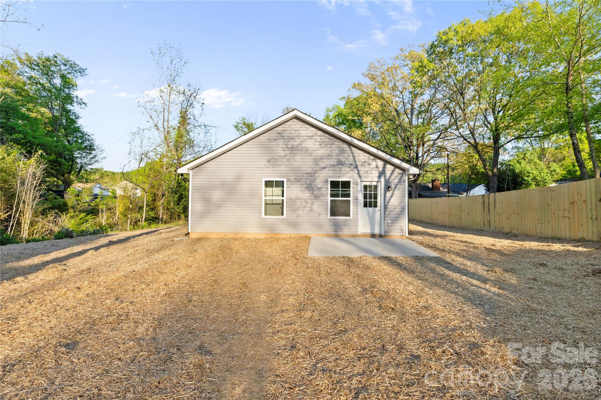 Photo 3 of 1021 E 10th Street, Kannapolis, NC