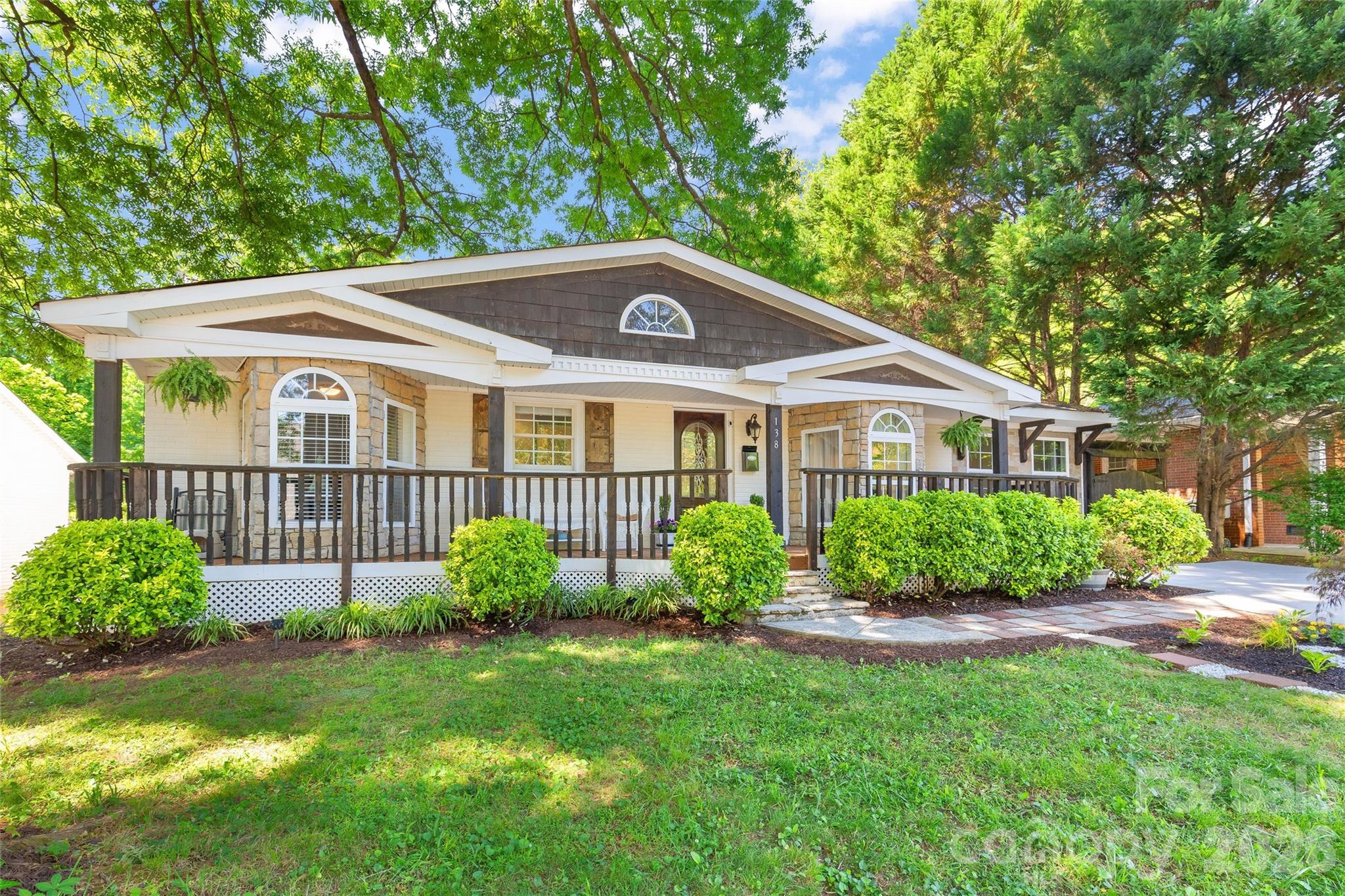 Photo 2 of 138 Wyanoke Avenue, Charlotte, NC