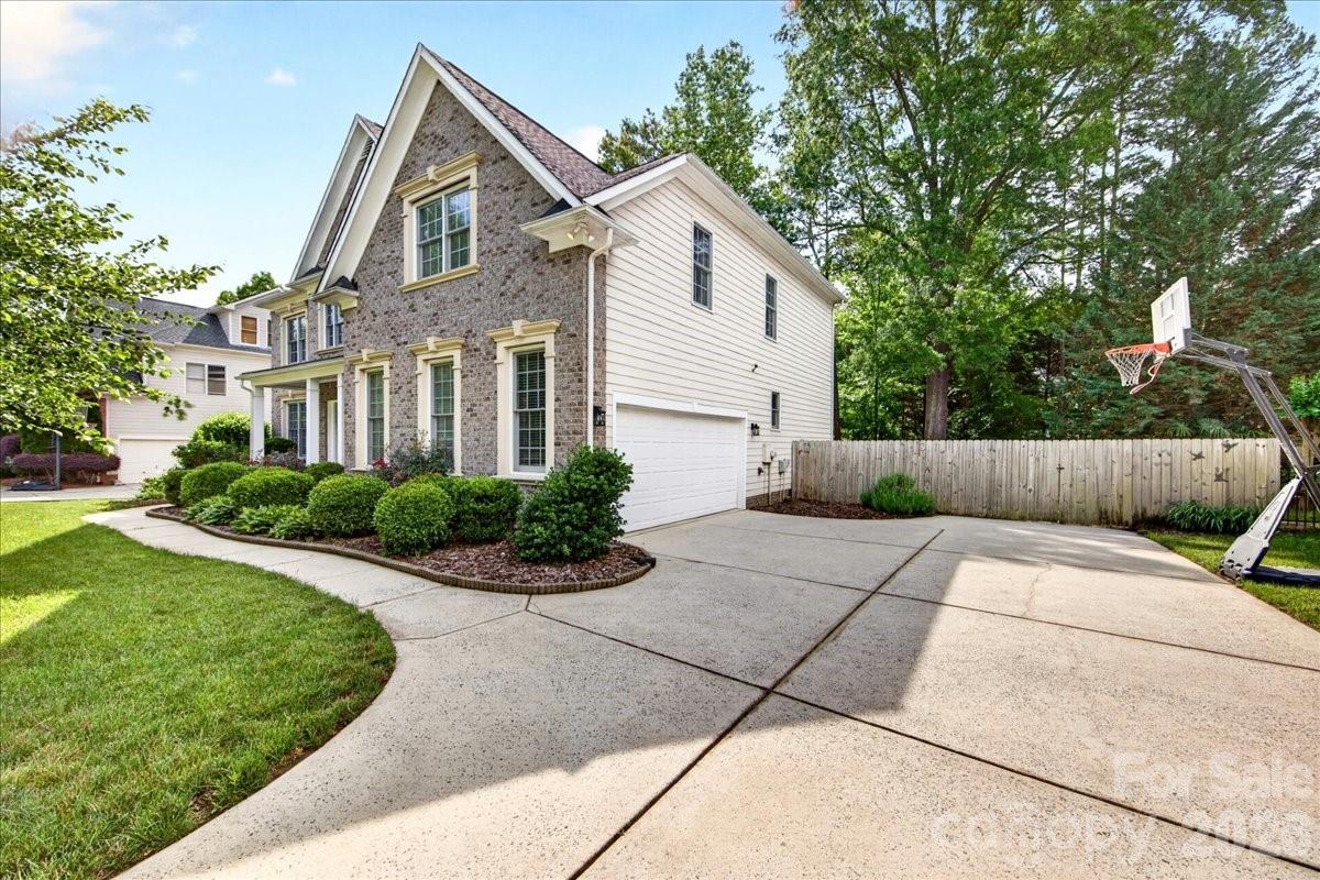 6410 Latta Springs Circle, Huntersville, NC - photo 35 of 49