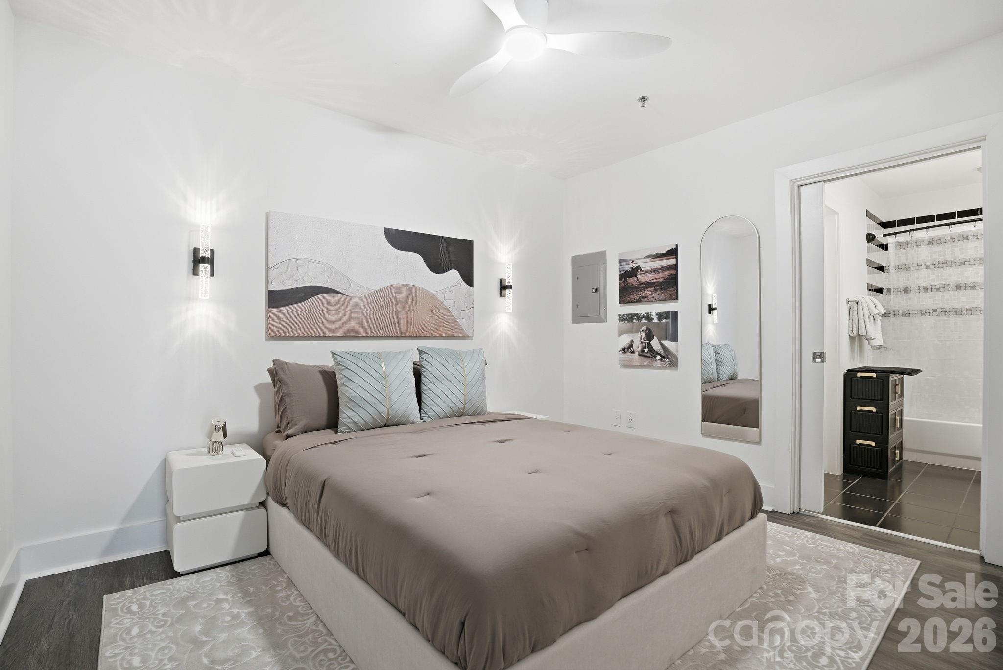 Photo 5 of 505 E 6th Street1006, Charlotte, NC