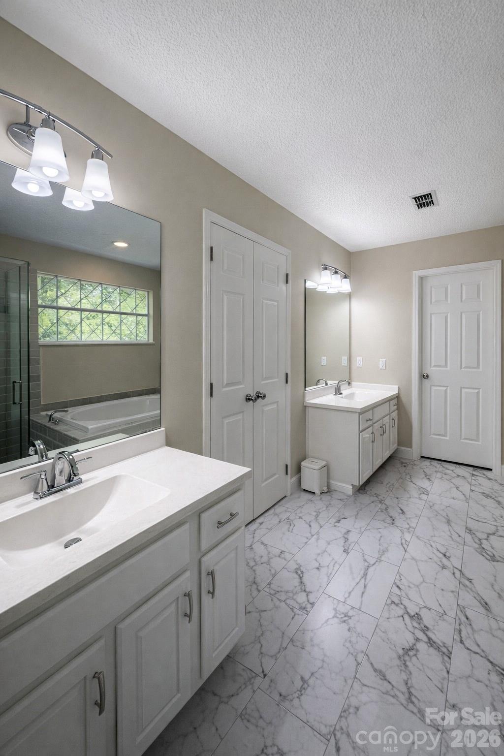 Photo 18 of 7531 Woodknoll Drive, Charlotte, NC