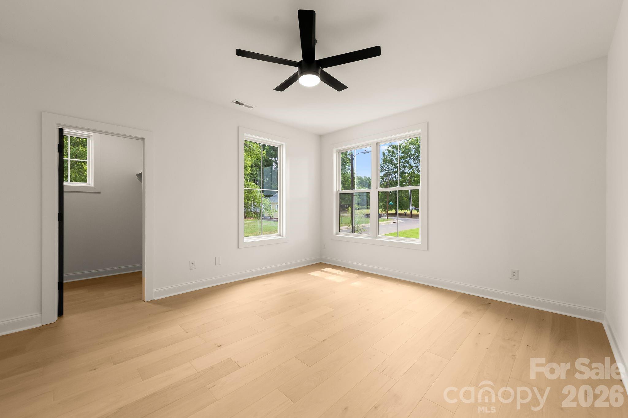 Photo 13 of 3031 Mathis Drive, Charlotte, NC