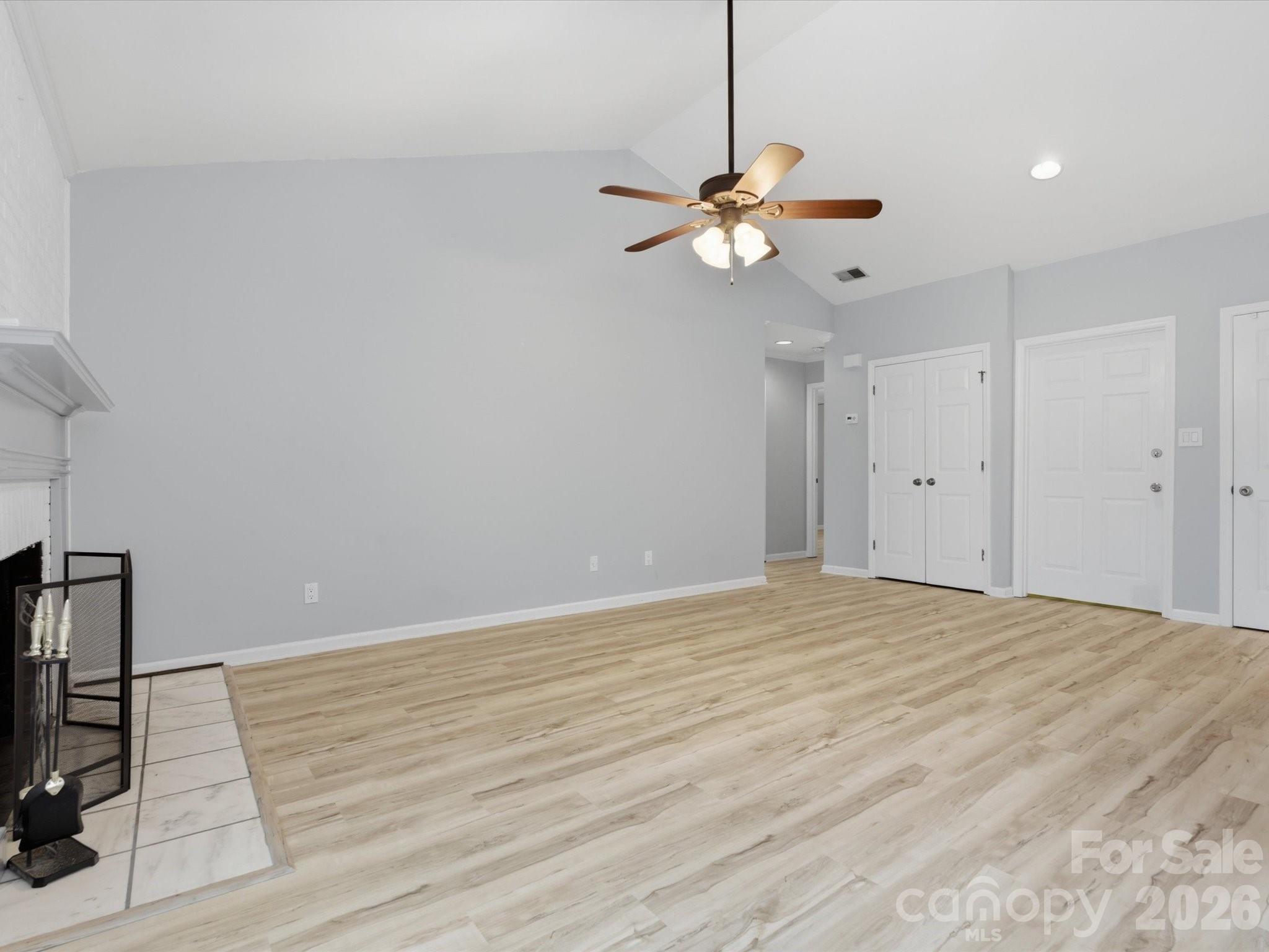 Photo 9 of 9404 S Vicksburg Park Court, Charlotte, NC