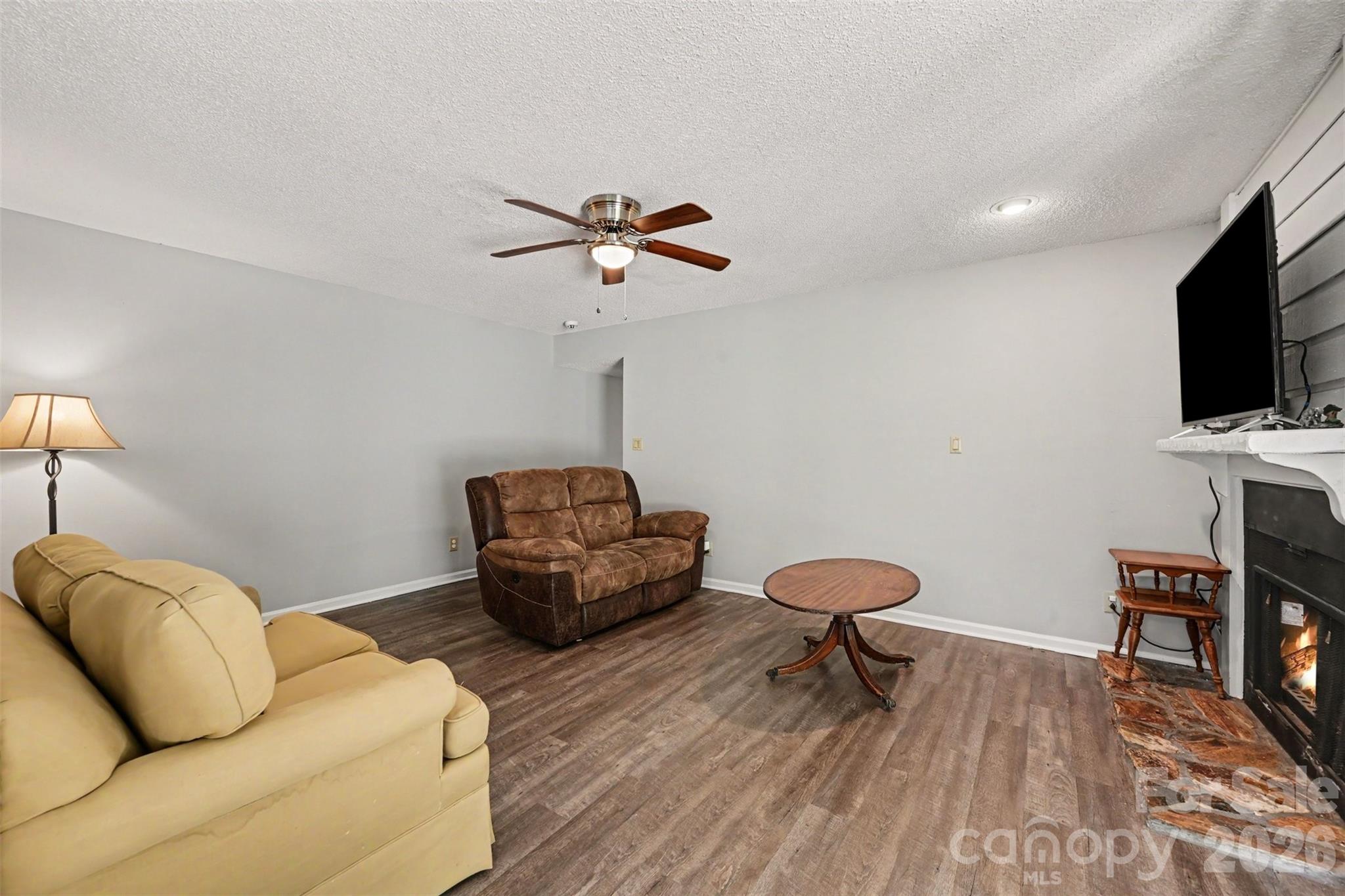 Photo 7 of 611 Mattingwood Drive, Charlotte, NC