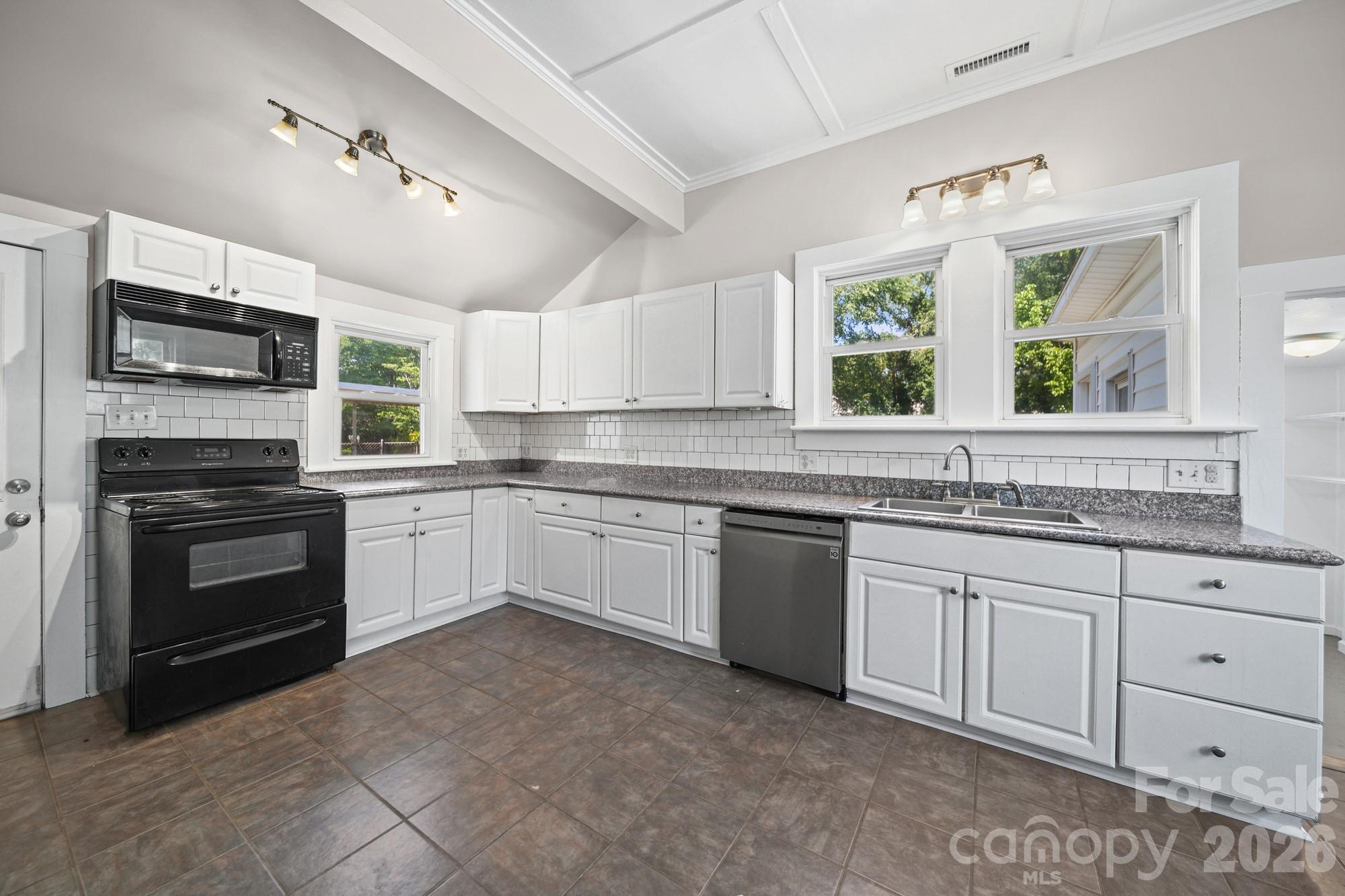 204 S East Avenue, Kannapolis, NC - photo 26 of 45