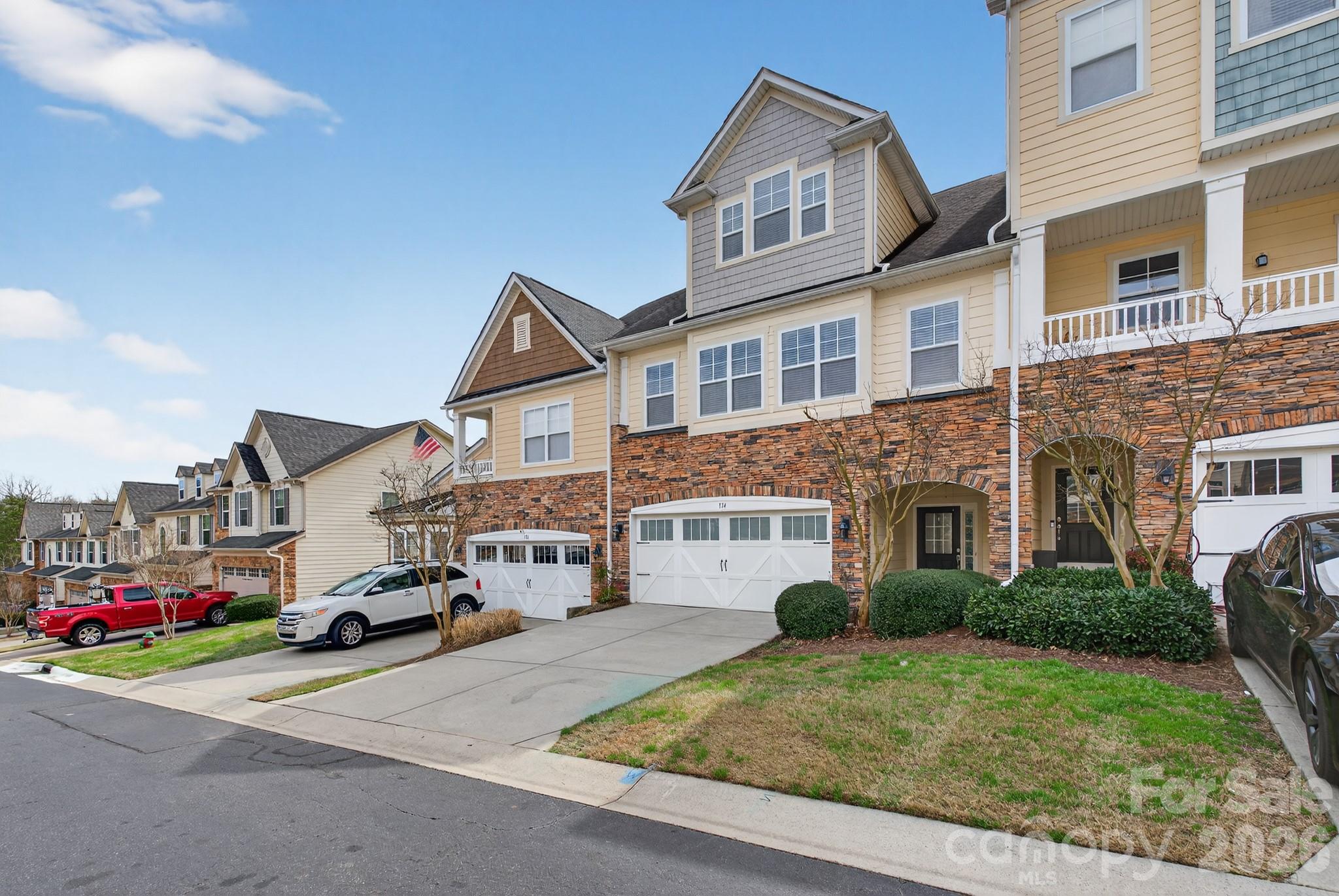 114 Inlet Point Drive, Tega Cay, SC - photo 2 of 41