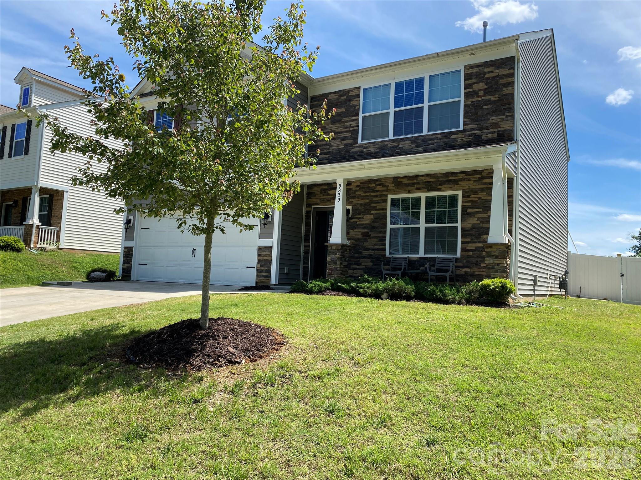 Home for sale at 9839 Oak Barrel Lane, Charlotte, NC — photo 1 of 36