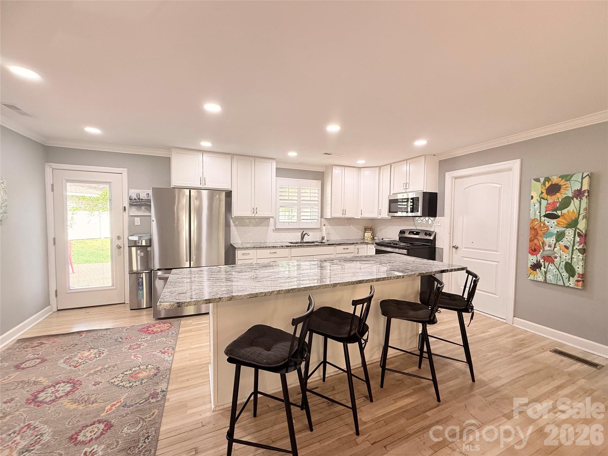 Photo 8 of 401 Rutland Drive, Charlotte, NC