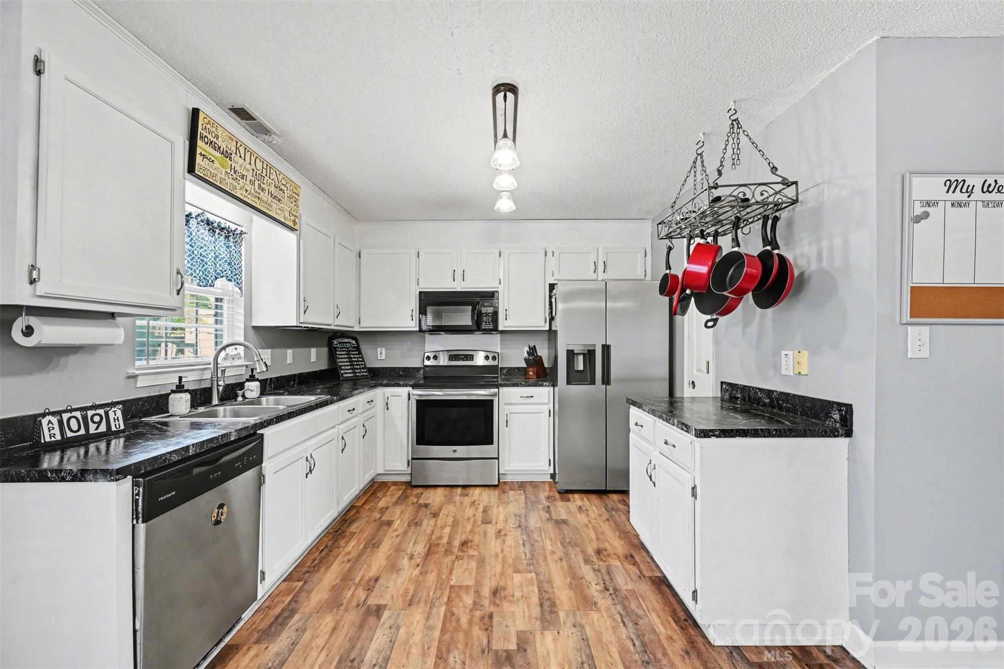 353 Woodlawn Avenue, Mount Holly, NC - photo 13 of 29
