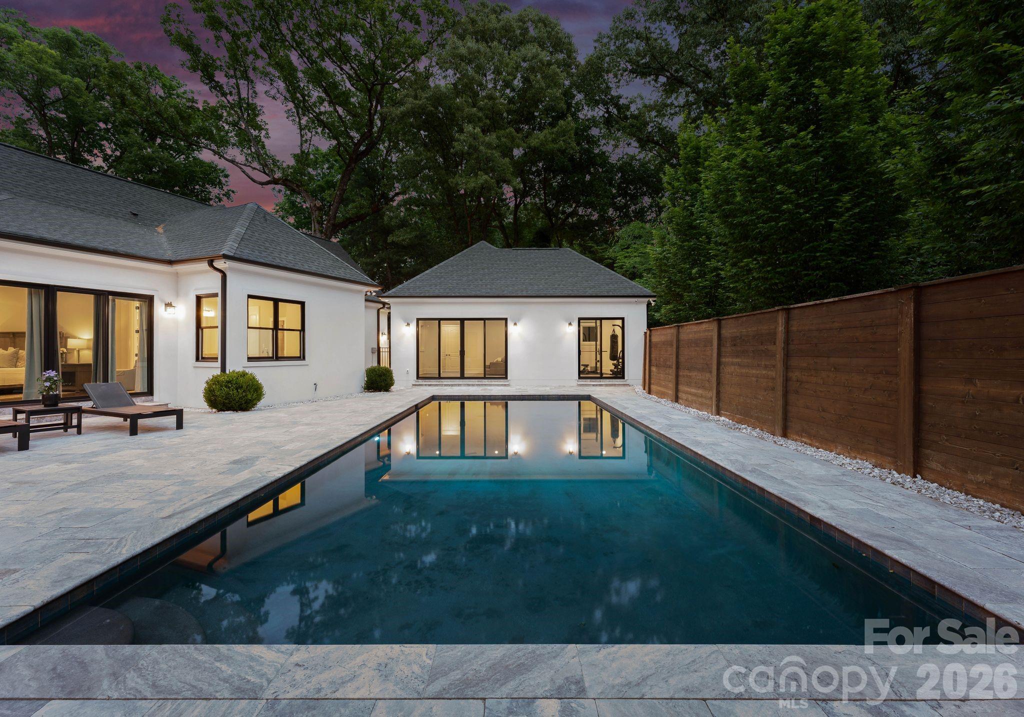 Photo 5 of 400 Glen Oaks Road, Charlotte, NC