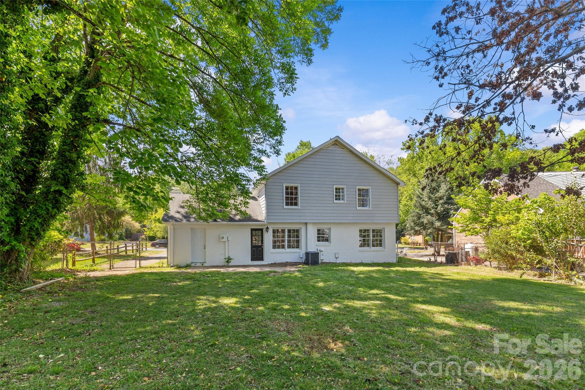 Photo 47 of 1401 Cedarwood Lane, Charlotte, NC