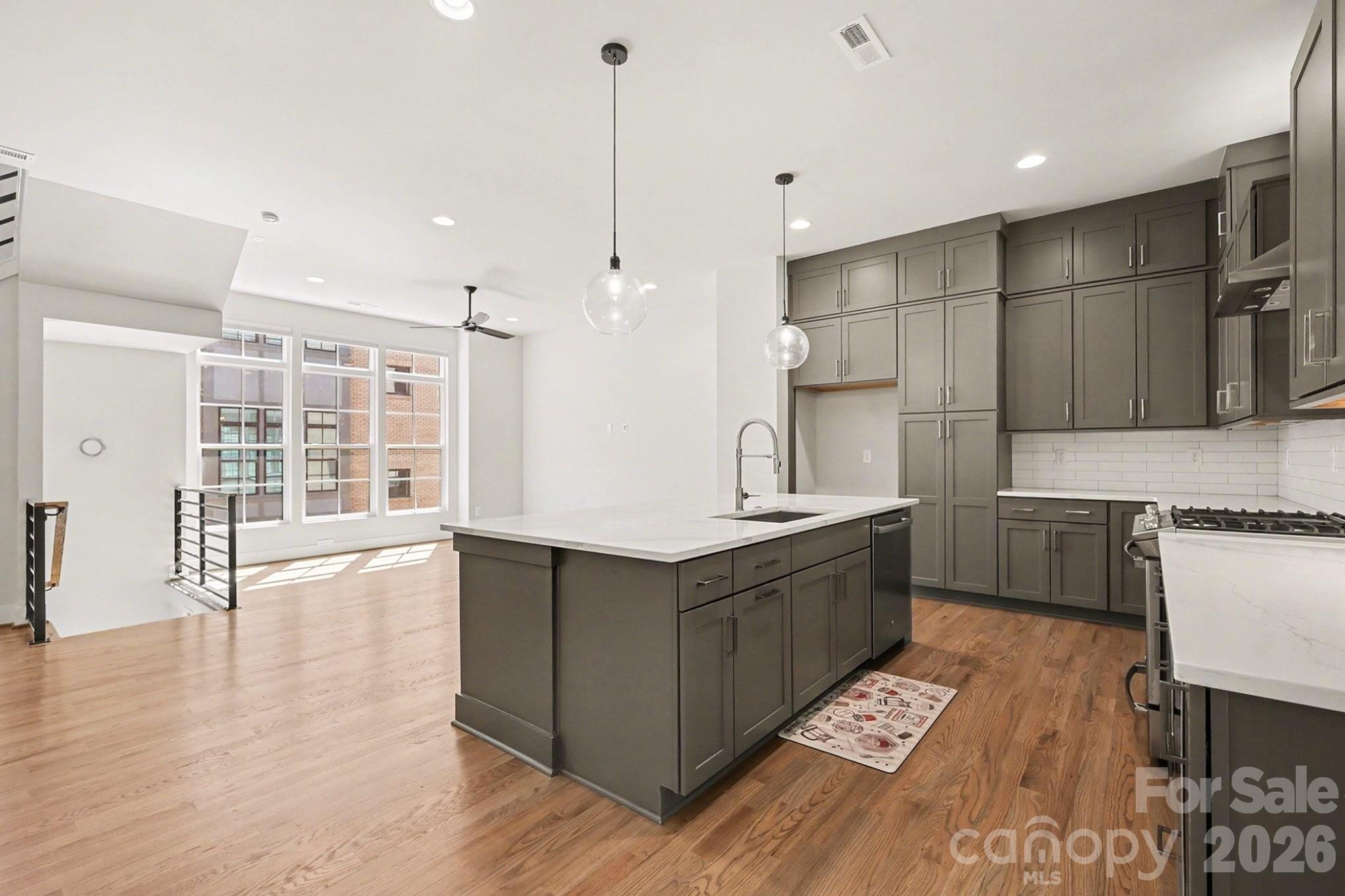 816 Madison Glen Lane, Charlotte, NC - photo 11 of 31